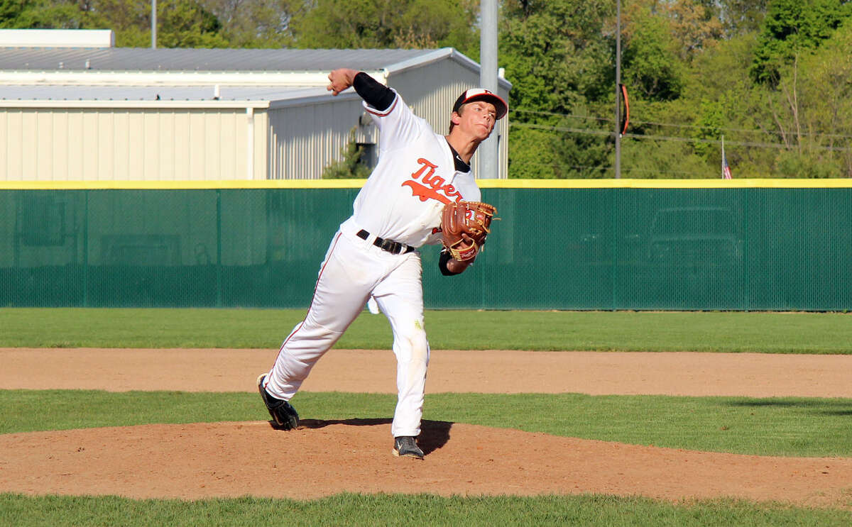 BASEBALL: Edwardsville shuts down Redbirds again