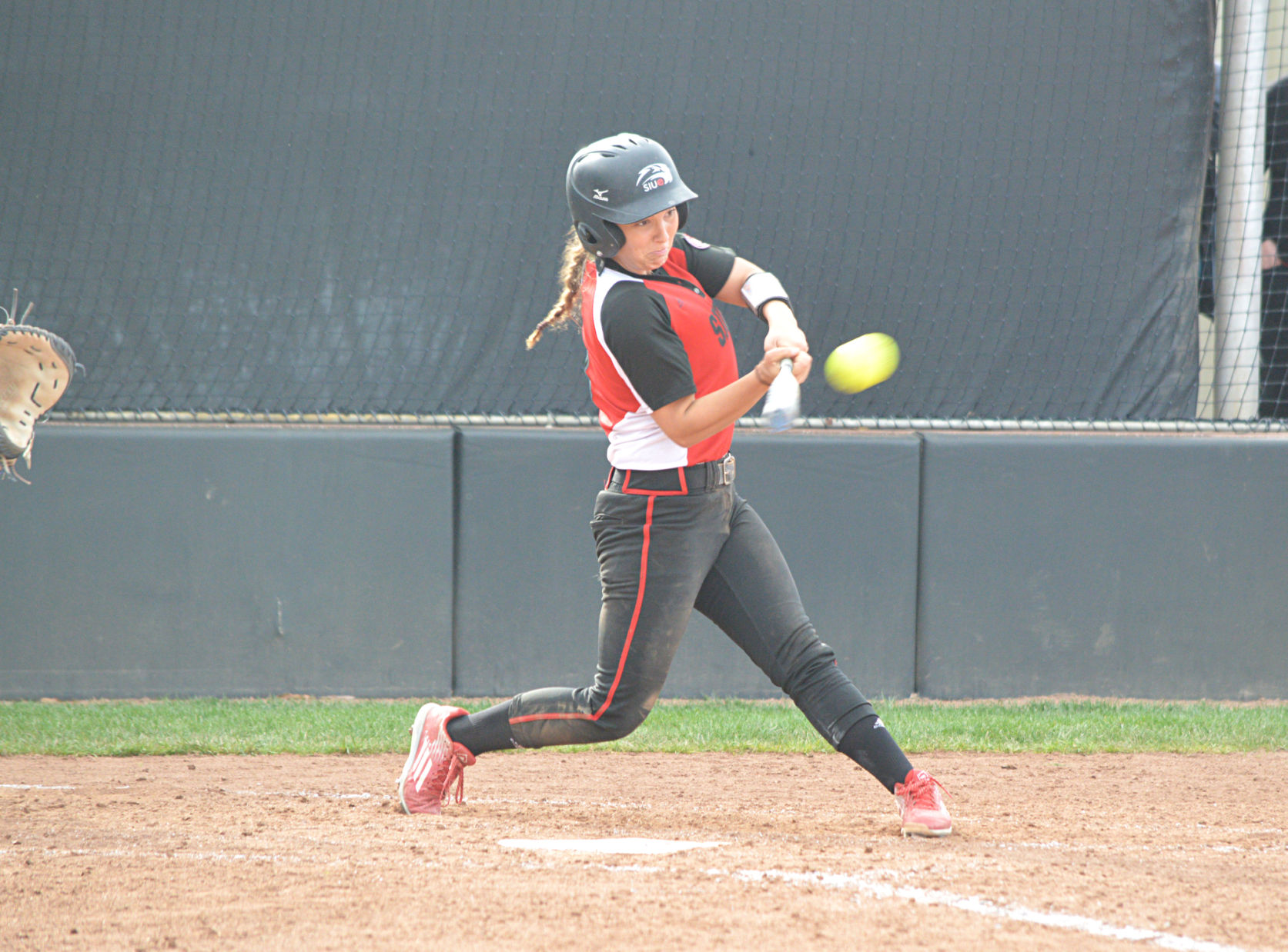 SOFTBALL: SIUE wins in its home opener