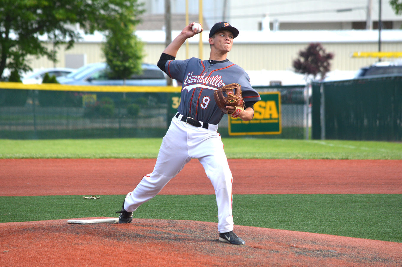 BASEBALL: EHS claims SWC title with win over O'Fallon