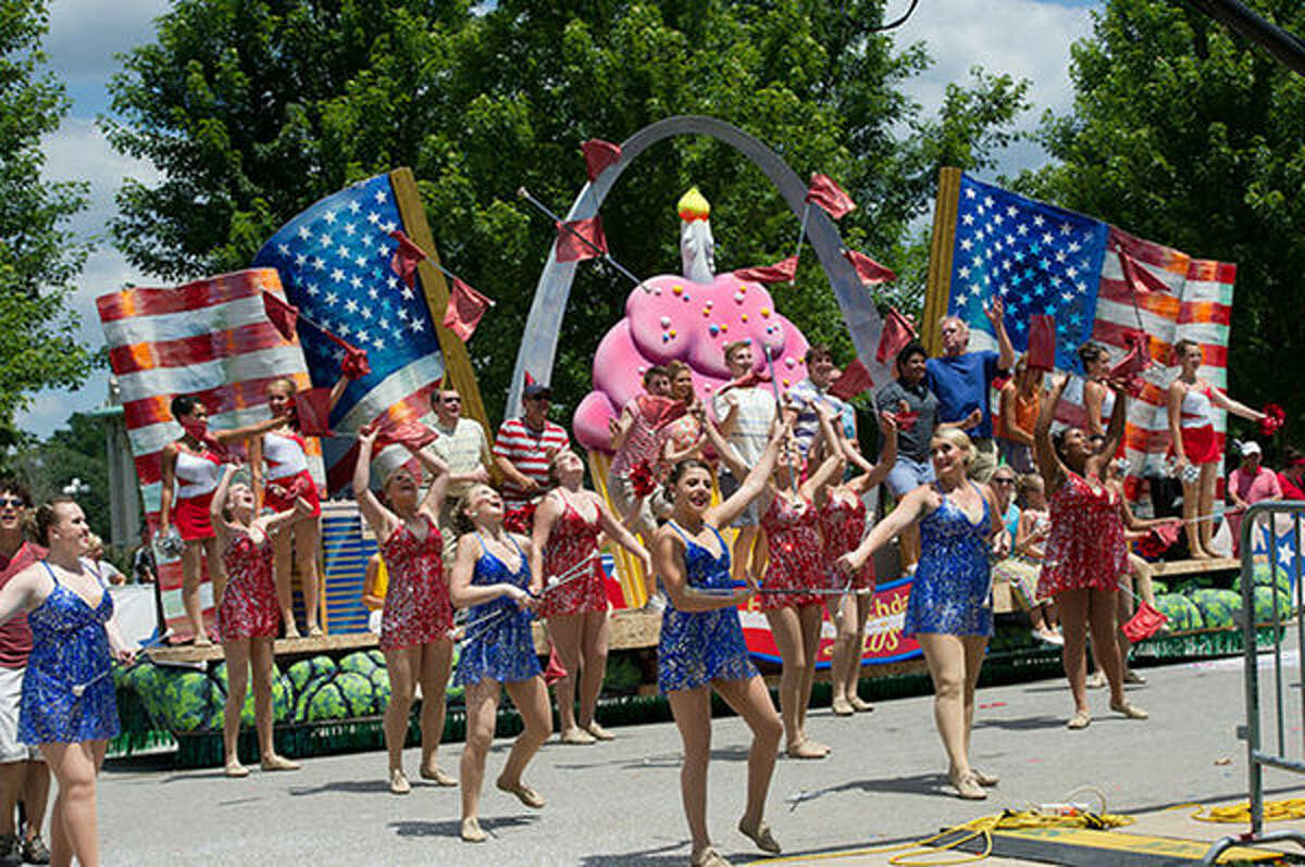 "Saturday in the Park" chosen as theme for Veiled Prophet parade