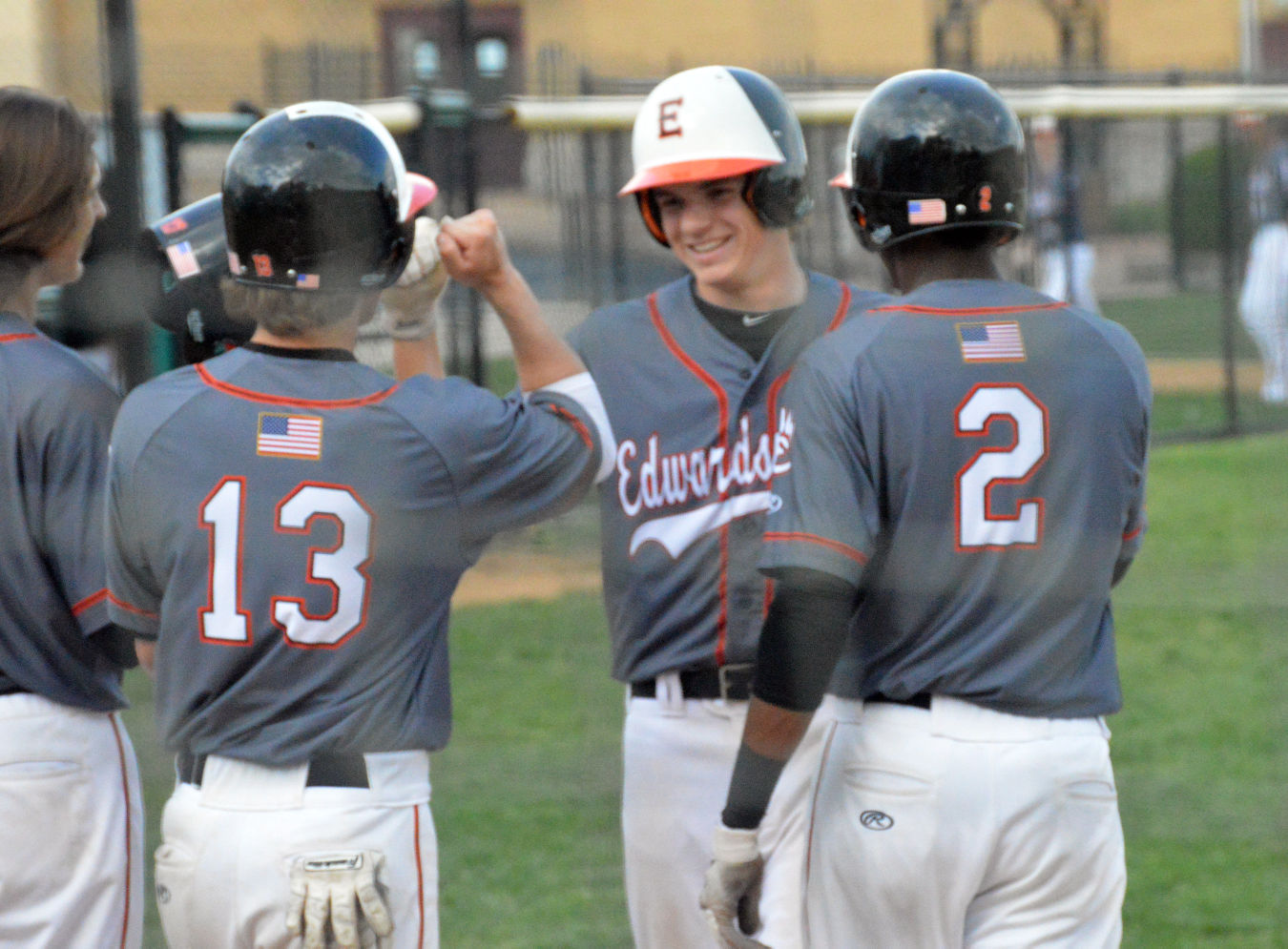 BASEBALL: Edwardsville makes quick work of De Smet