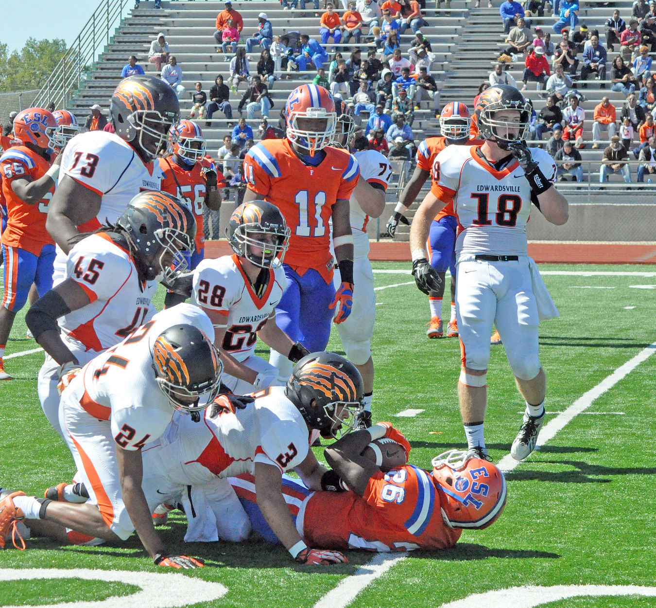 FOOTBALL: Edwardsville to clash with Kahoks