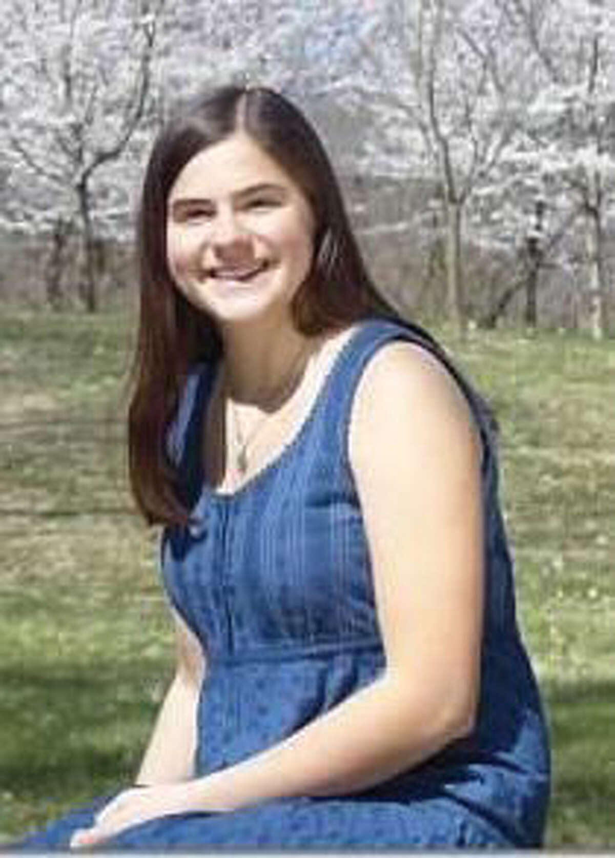 Two EHS graduates earn scholarships
