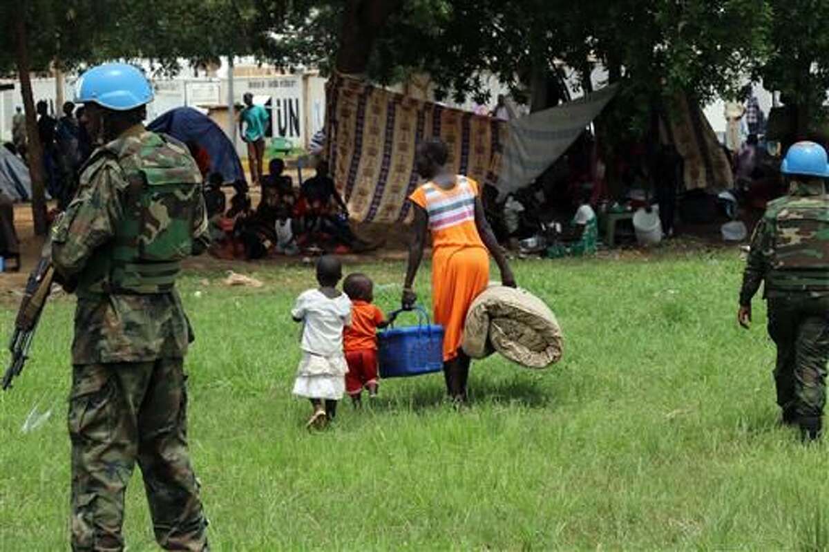 Amid South Sudan Evacuations Some Locals Are Turned Back