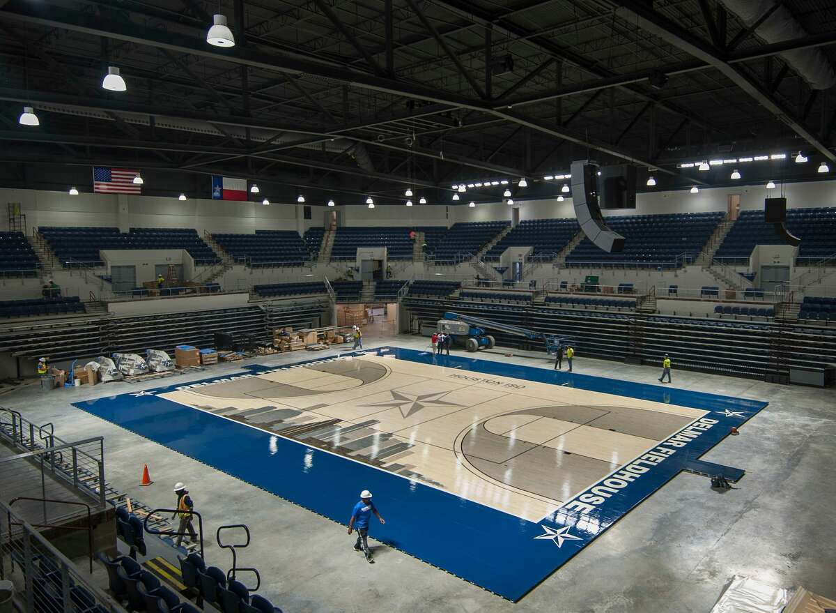 Time-laspe video shows HISD's Delmar Field House nearing completion