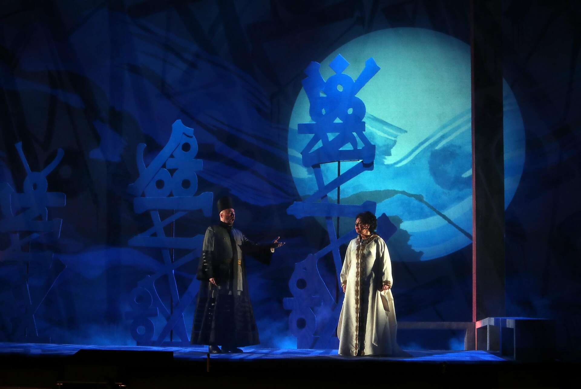 Street artist Retna brings outlaw sensibility to Opera’s Aida