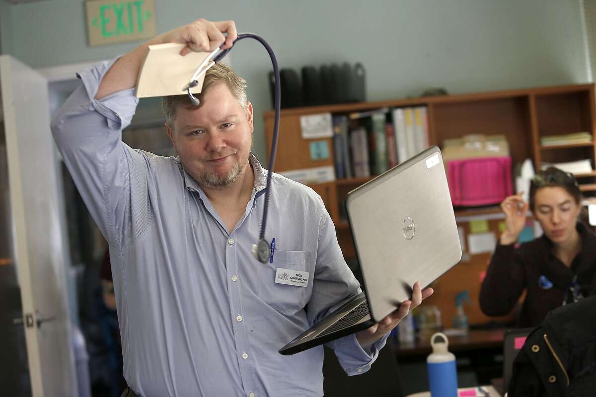 Trans patients get help from afar thanks to telemedicine