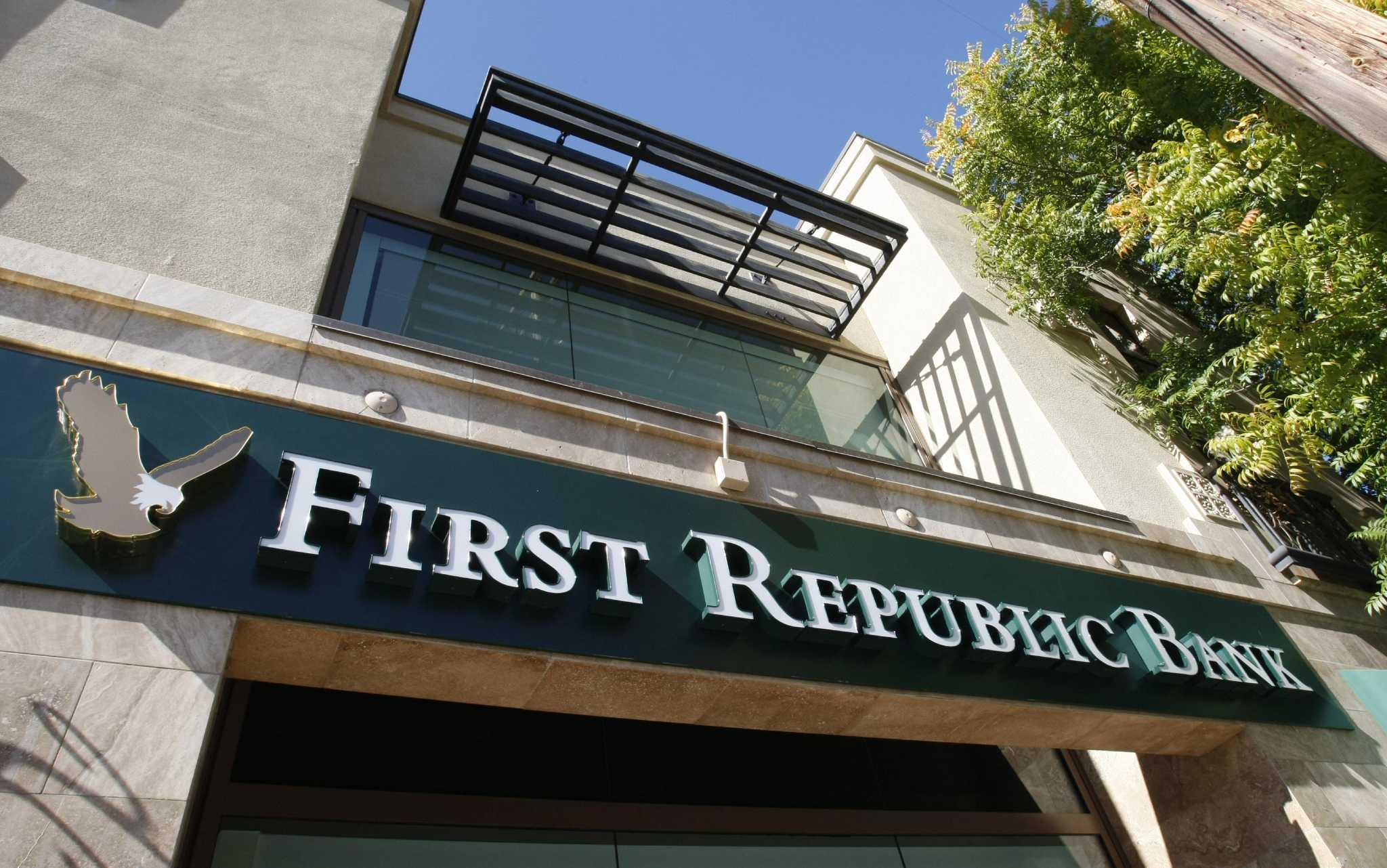 First Republic Bank helps employees pay off student loans