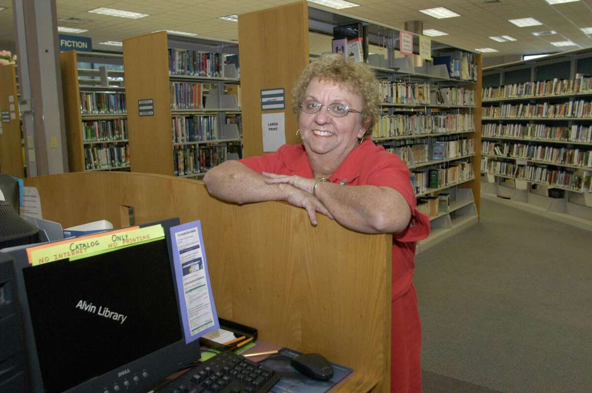 Retiring Alvin librarian has seen many changes
