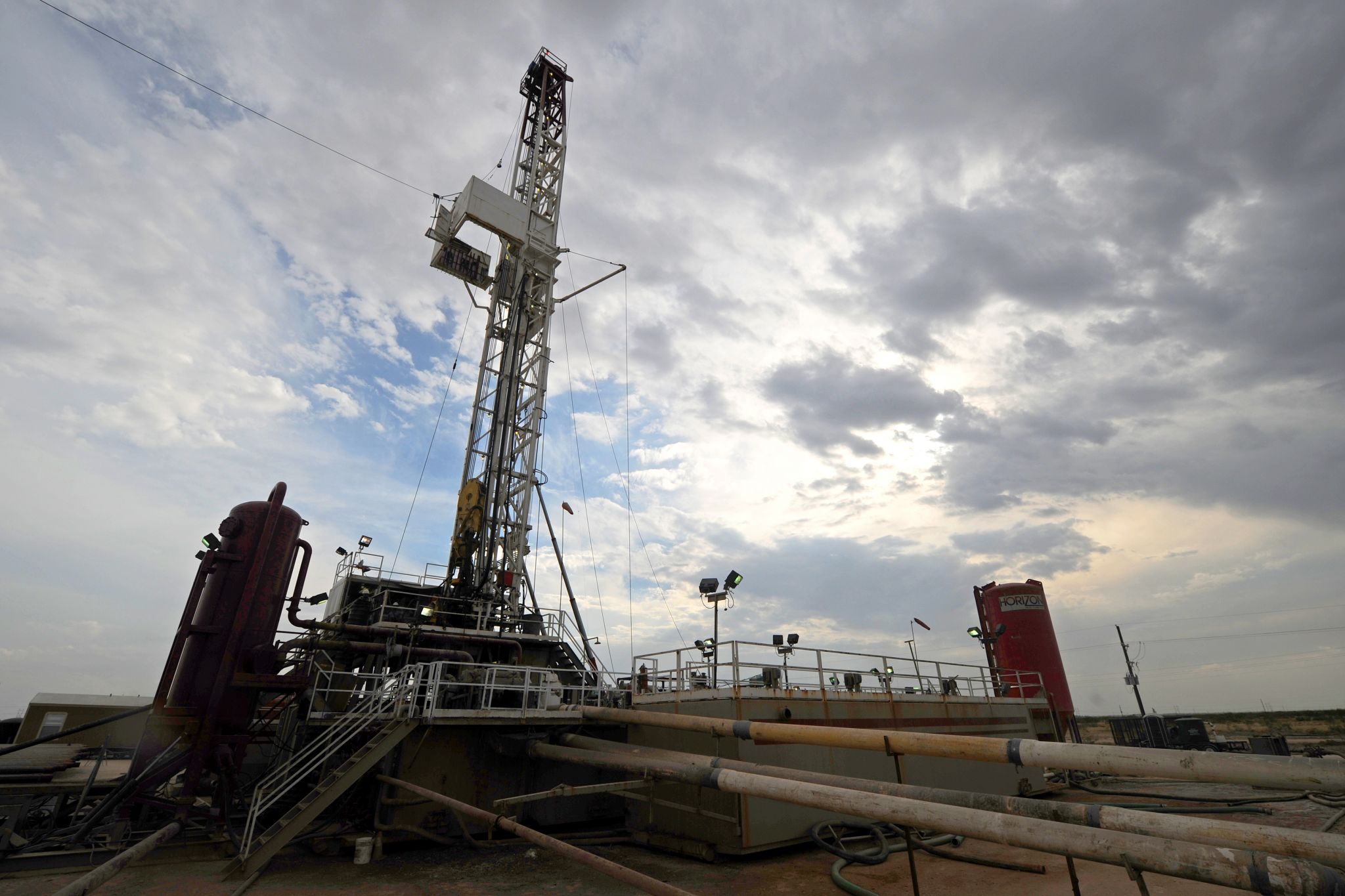 Two Canadian drillers relocating rigs to Permian Basin to meet demand