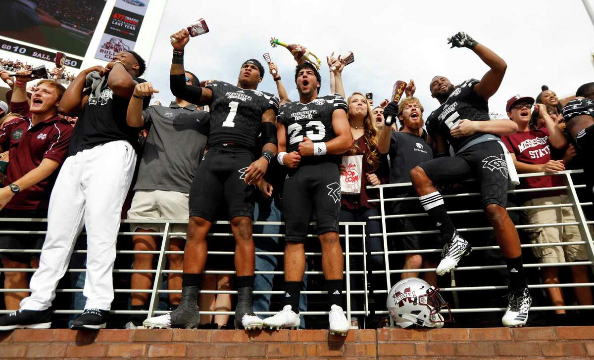 NCAA FOOTBALL: Mississippi St upsets No. 7 Texas A&M 35-28