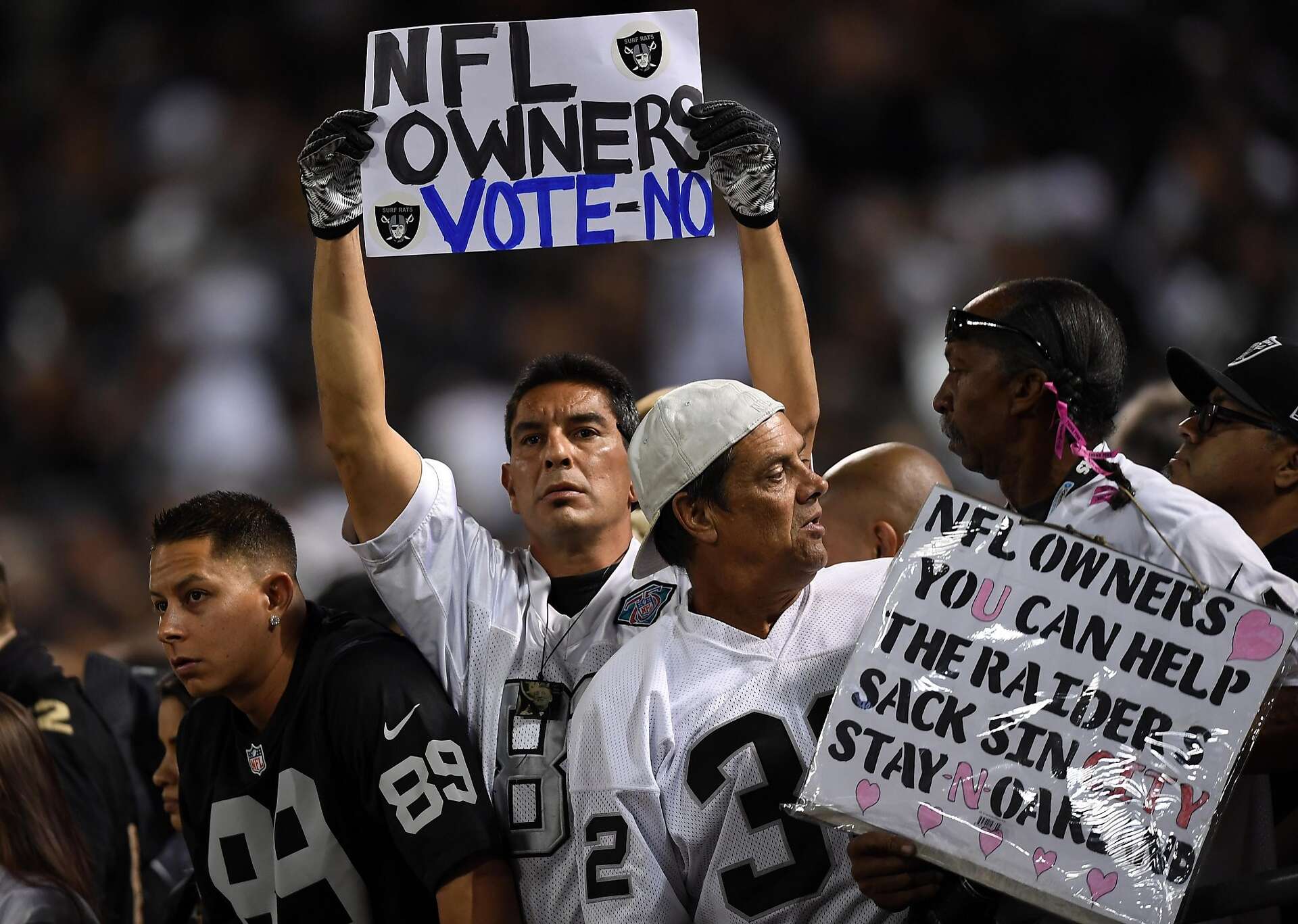 It’s official: Raiders file paperwork to move to Las Vegas