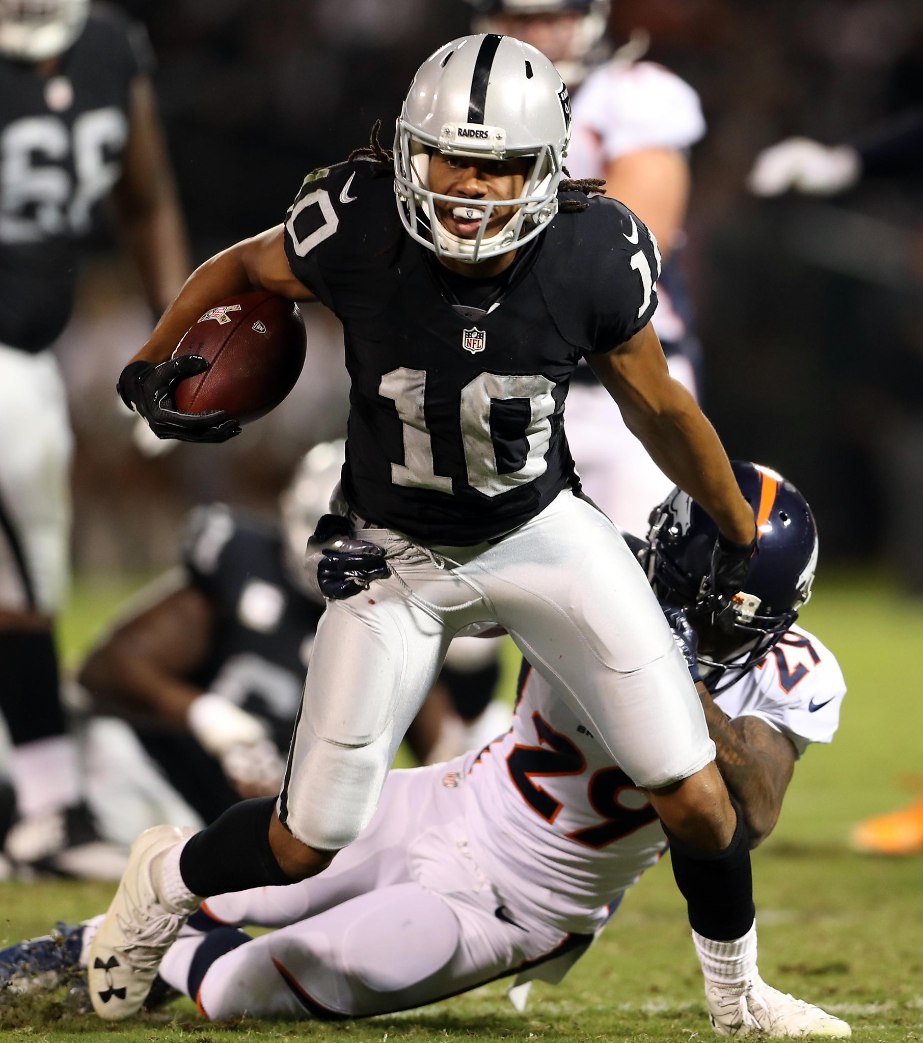 Raiders assistant coach John Pagano stressing communication