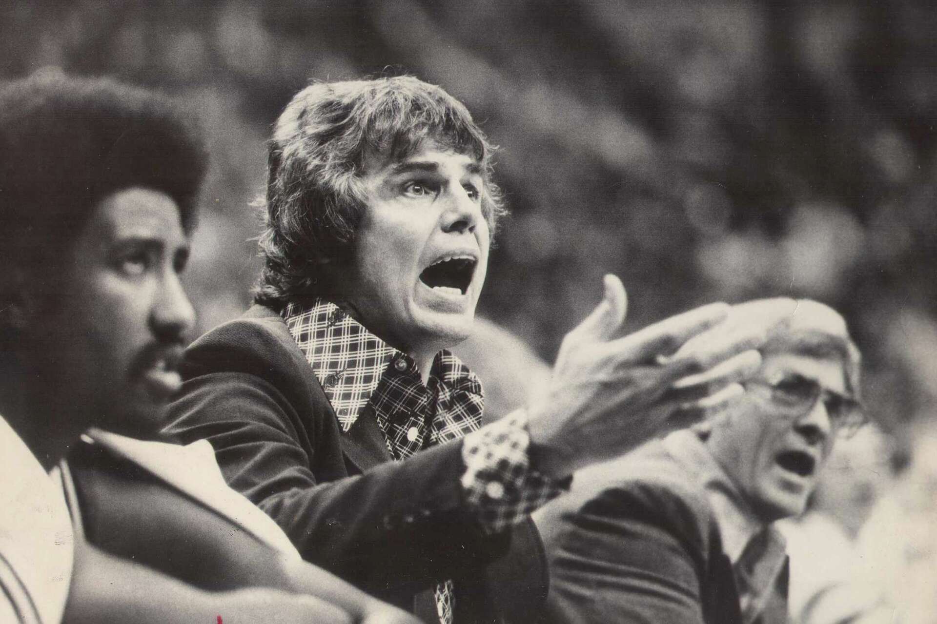 How the Spurs honored former coach Doug Moe prior to win over Suns