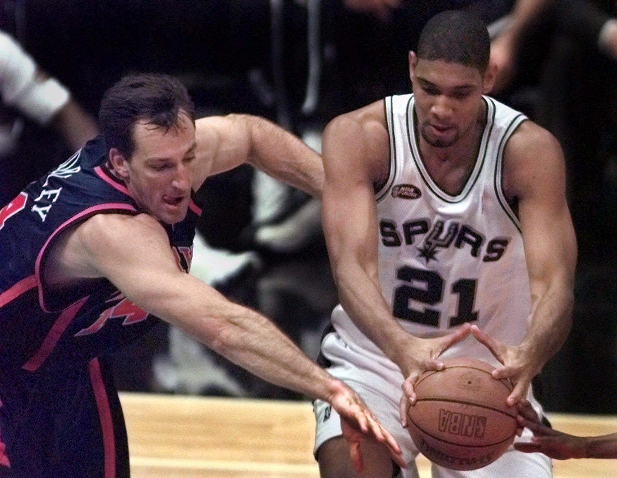 Memorable Moments: Spurs turn Knicks inside out in ’99 NBA Finals opener