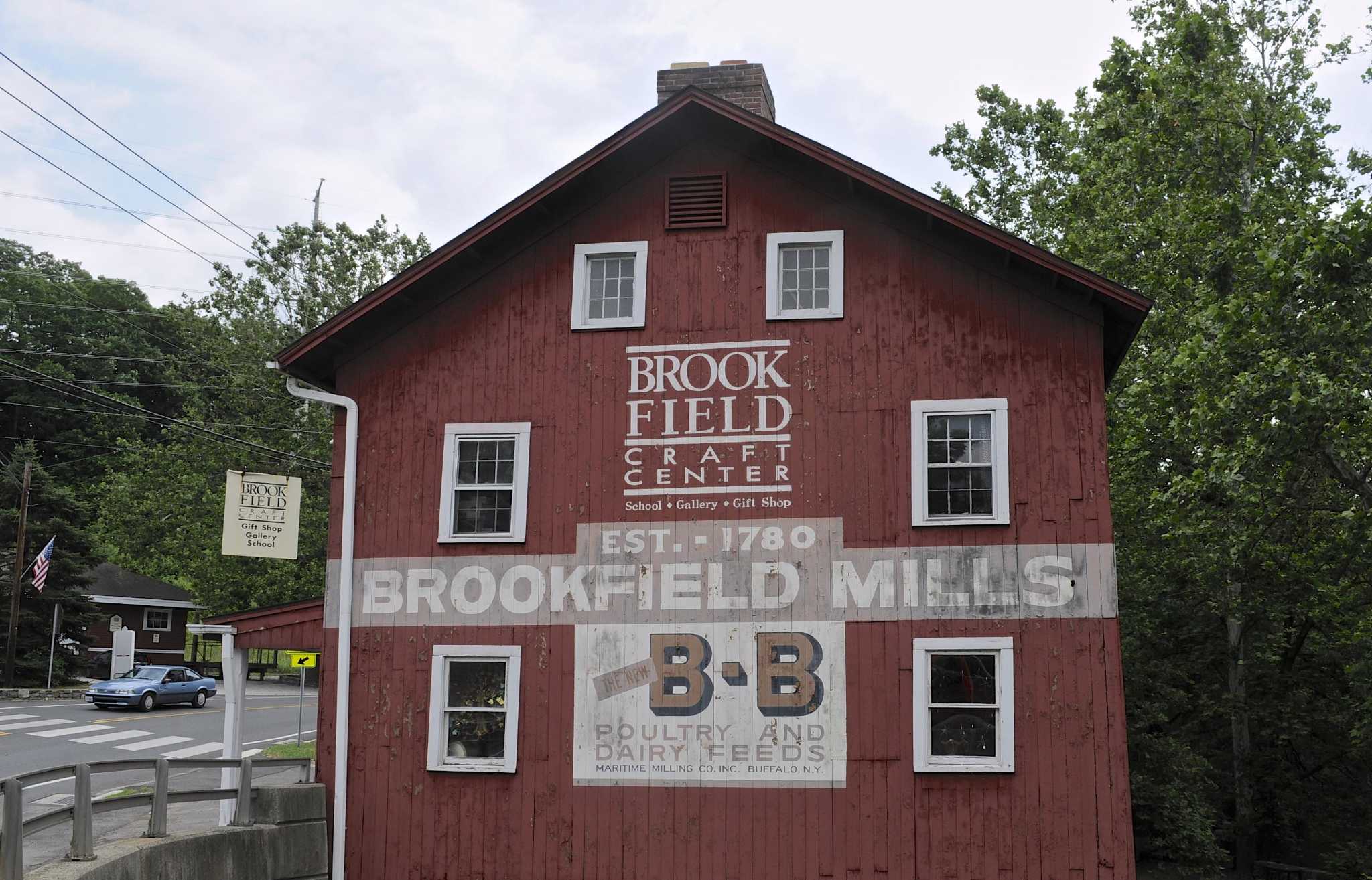 New sign at Brookfield Craft Center to be dedicated