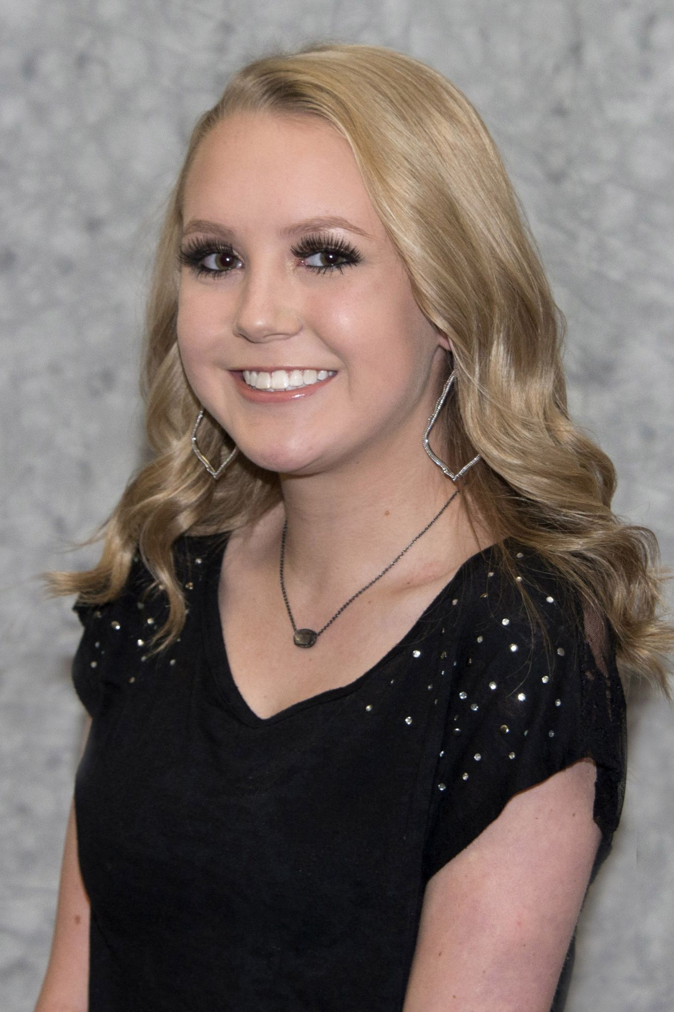 Kyla Hall's Instagram, Twitter & Facebook on IDCrawl