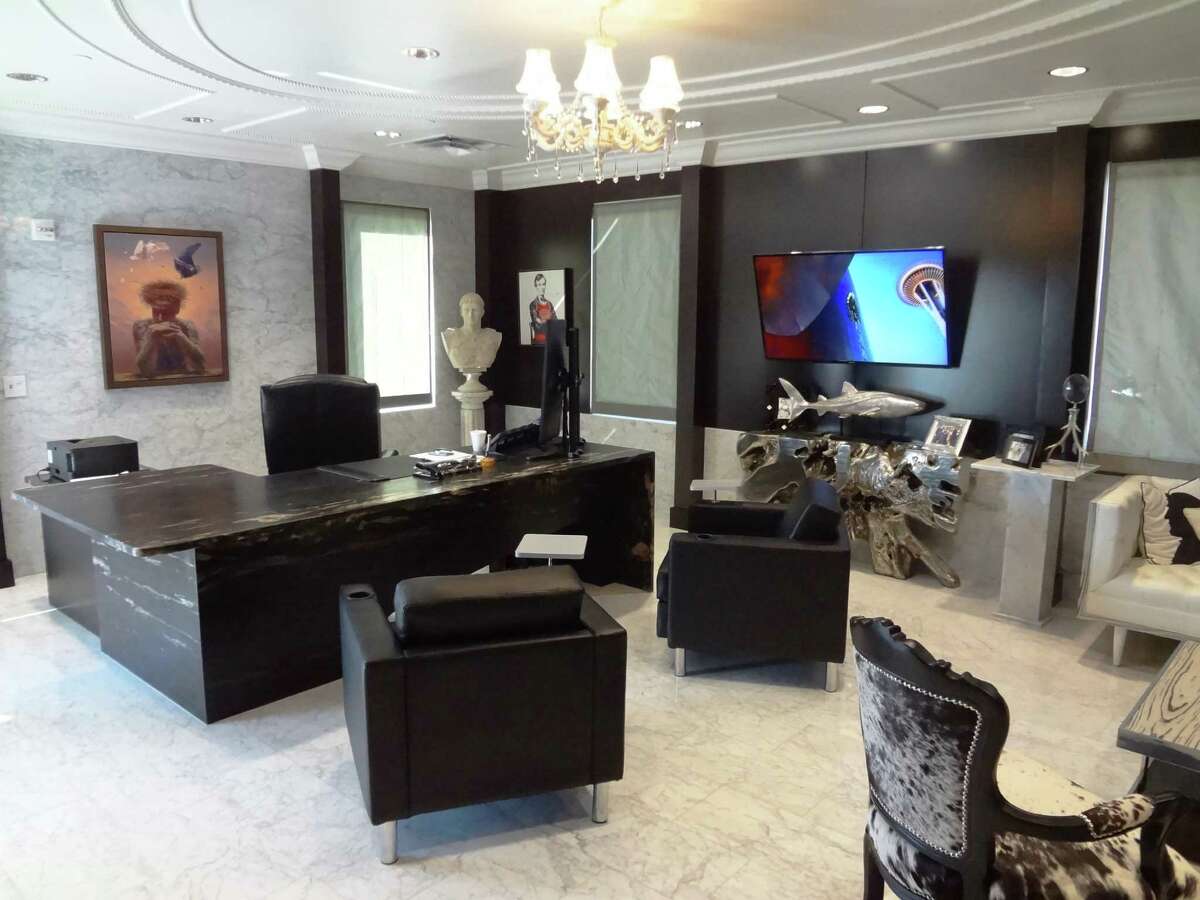 USAA to move 2,000 workers downtown under $6 million incentive package