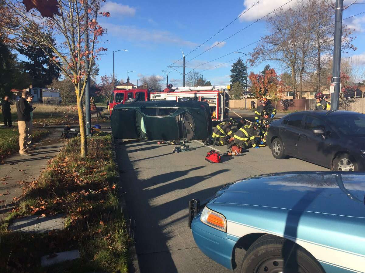 Shooting, crash in Rainier Valley injure 2 Shooting, crash in Rainier Valley injure 2