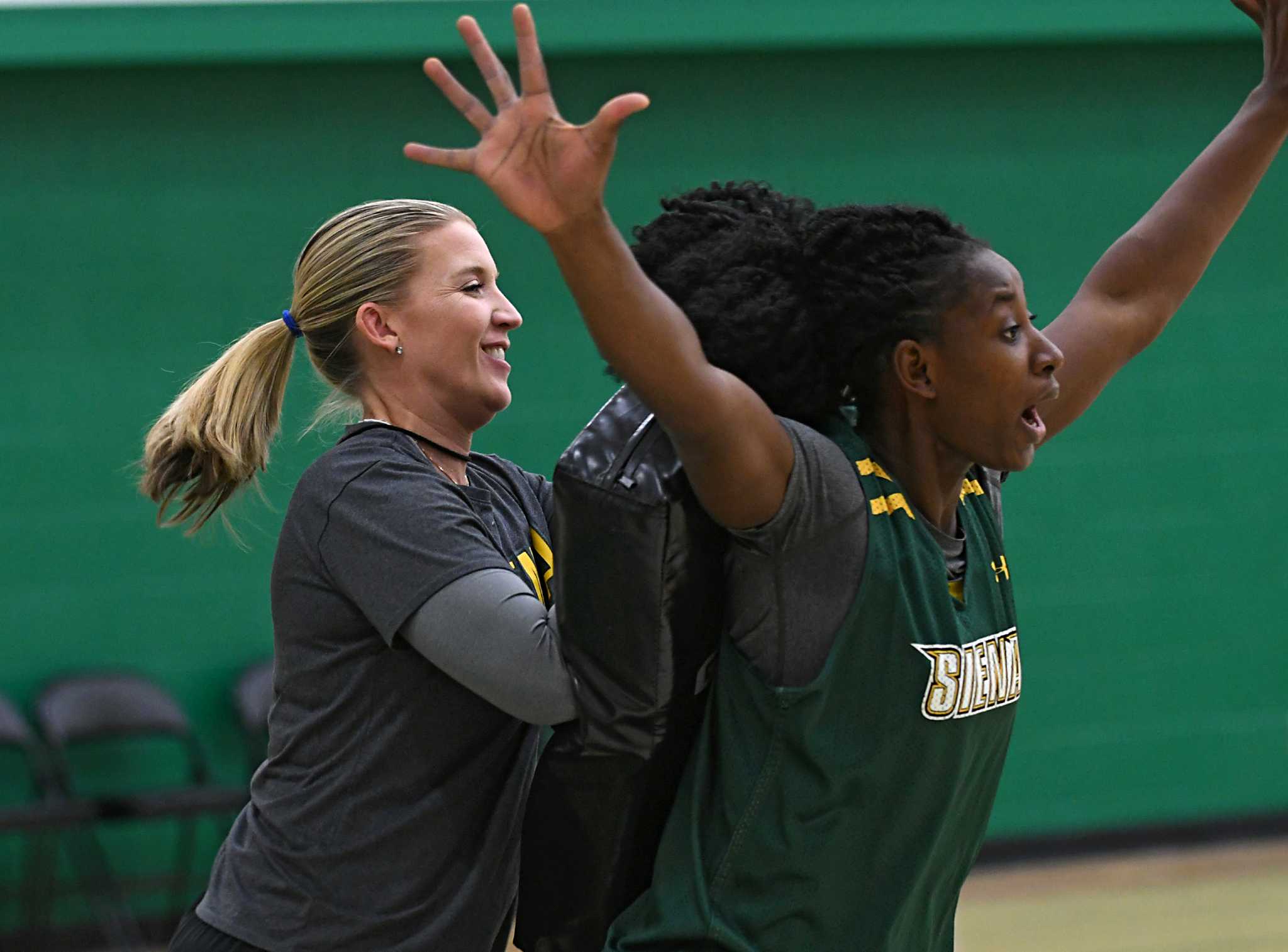 Siena women's basketball starts season with big challenge