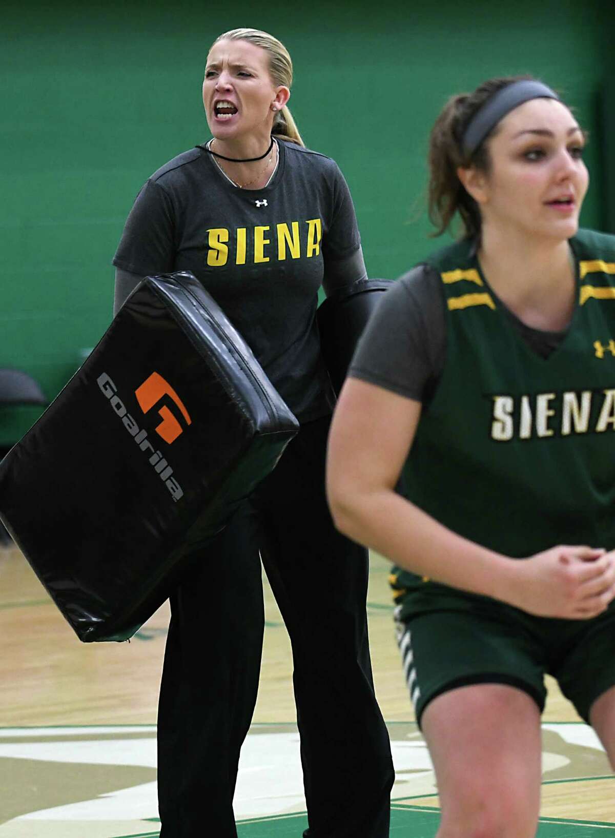Siena women's basketball starts season with big challenge