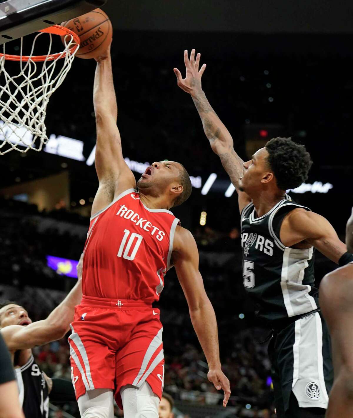 Frame-by-frame look at Manu Ginobili's vicious block on James Harden in OT