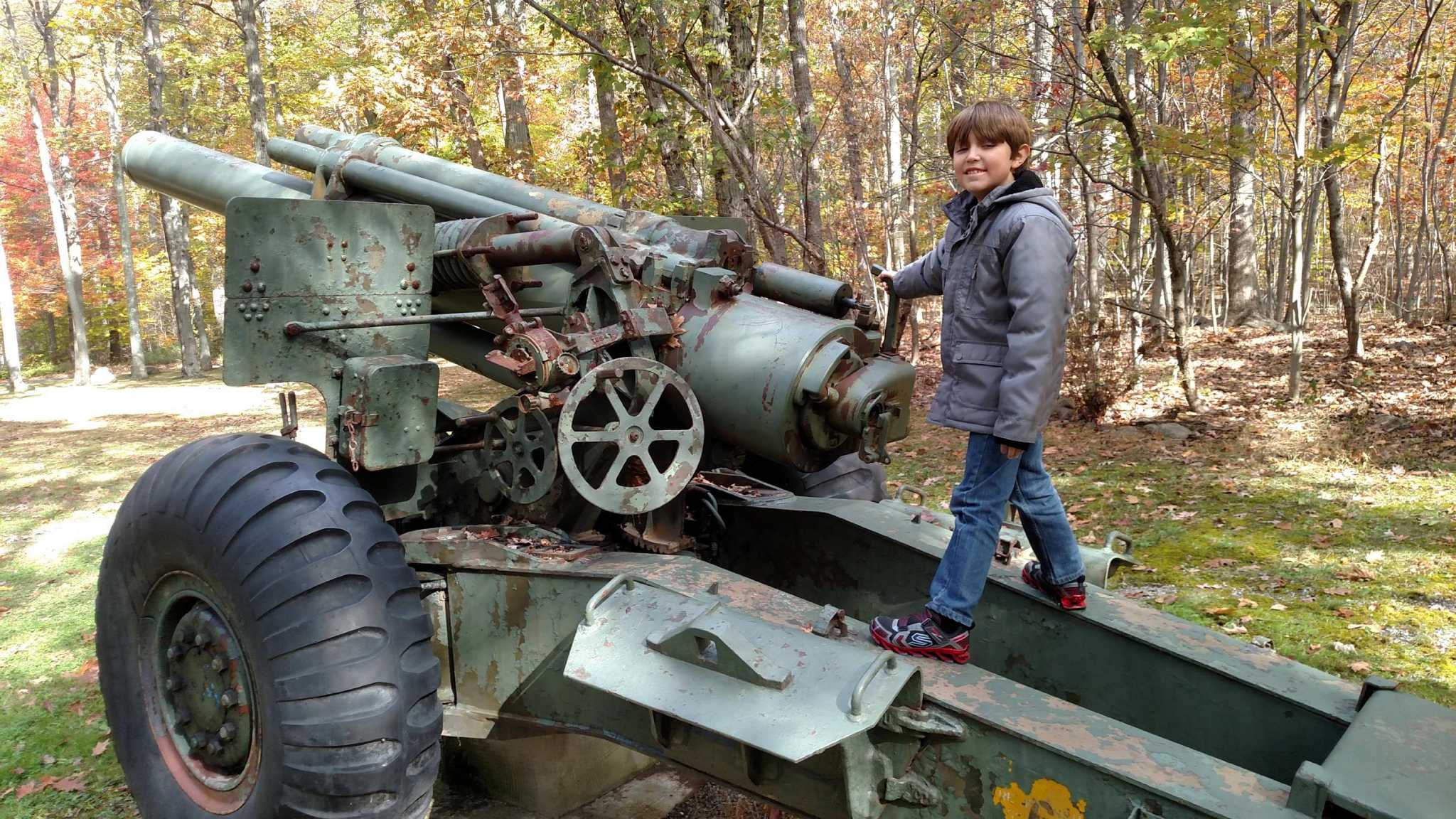 Trumbull family honors veterans by visiting local memorials
