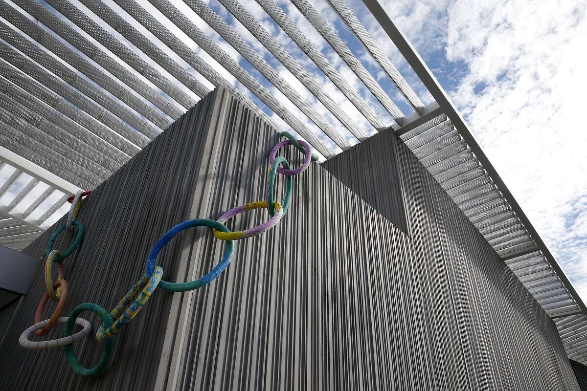 New UC Davis museum puts natural light to striking use