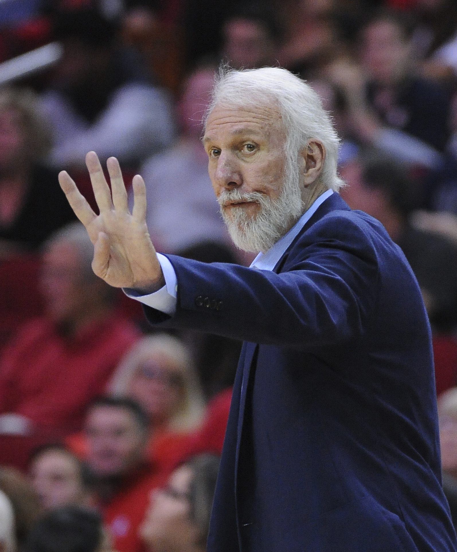 Popovich’s views on Trump run counter to Holt donation