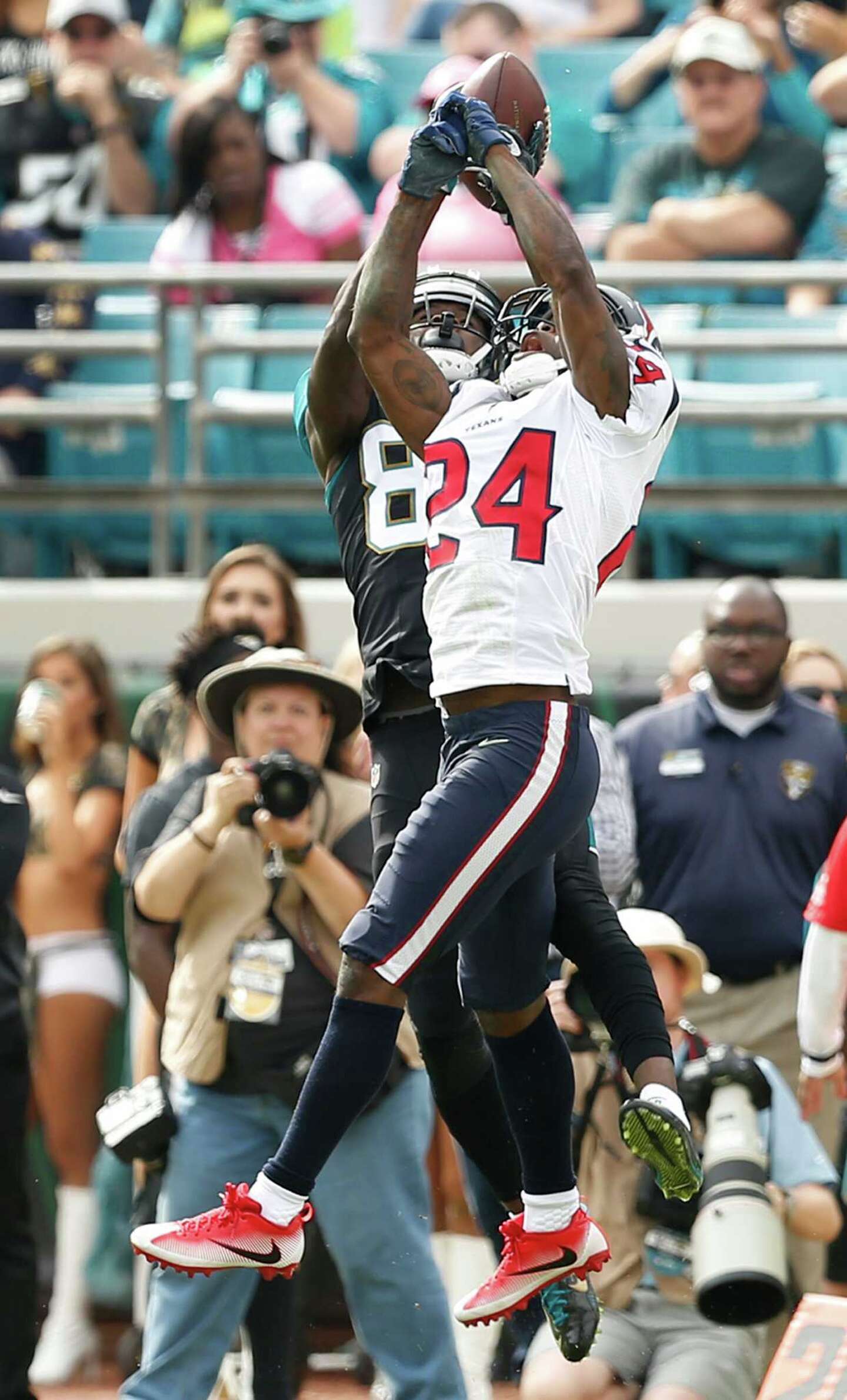 Texans' Johnathan Joseph 'trending in right direction'
