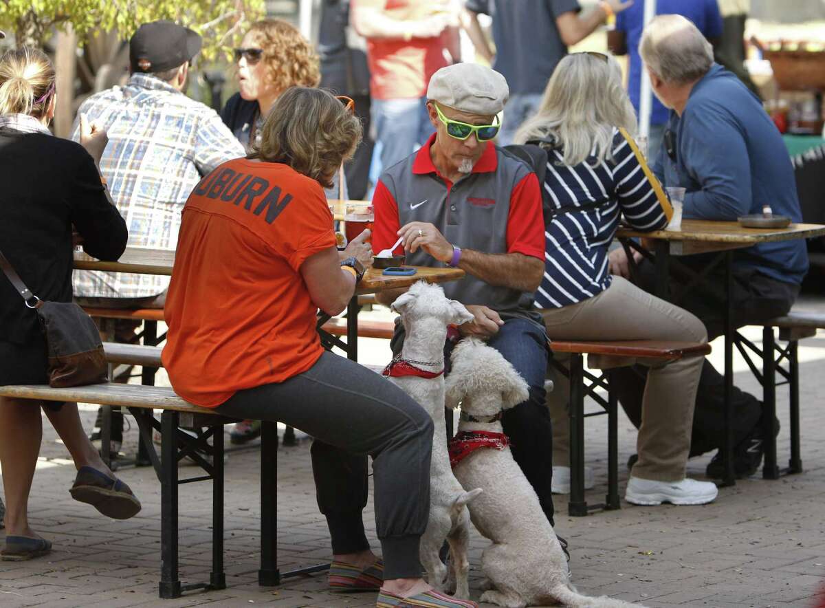 San Antonio cook-off raises thousands for hospitality students