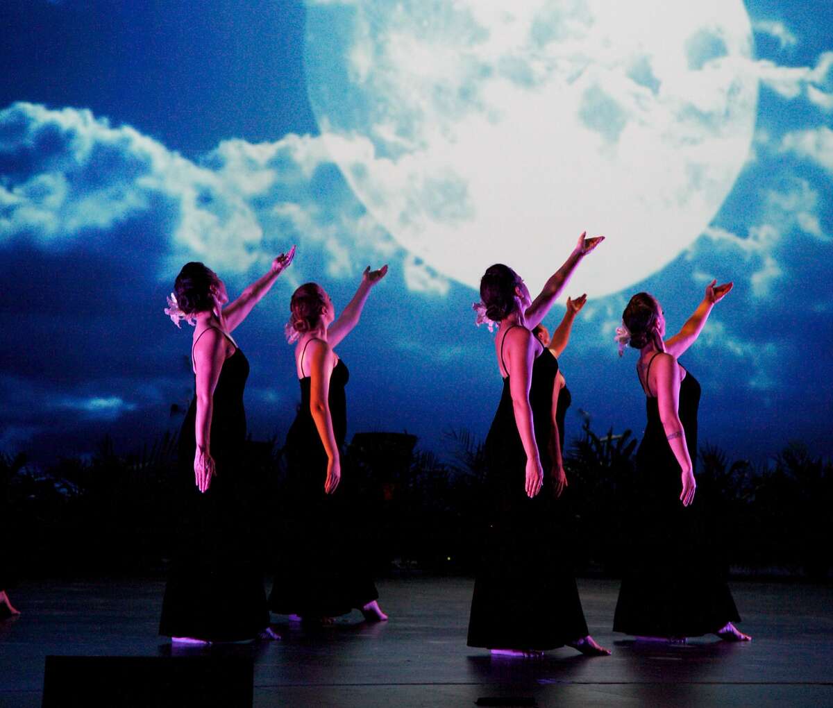 Redefining Hawaii’s hula tradition for the mainland