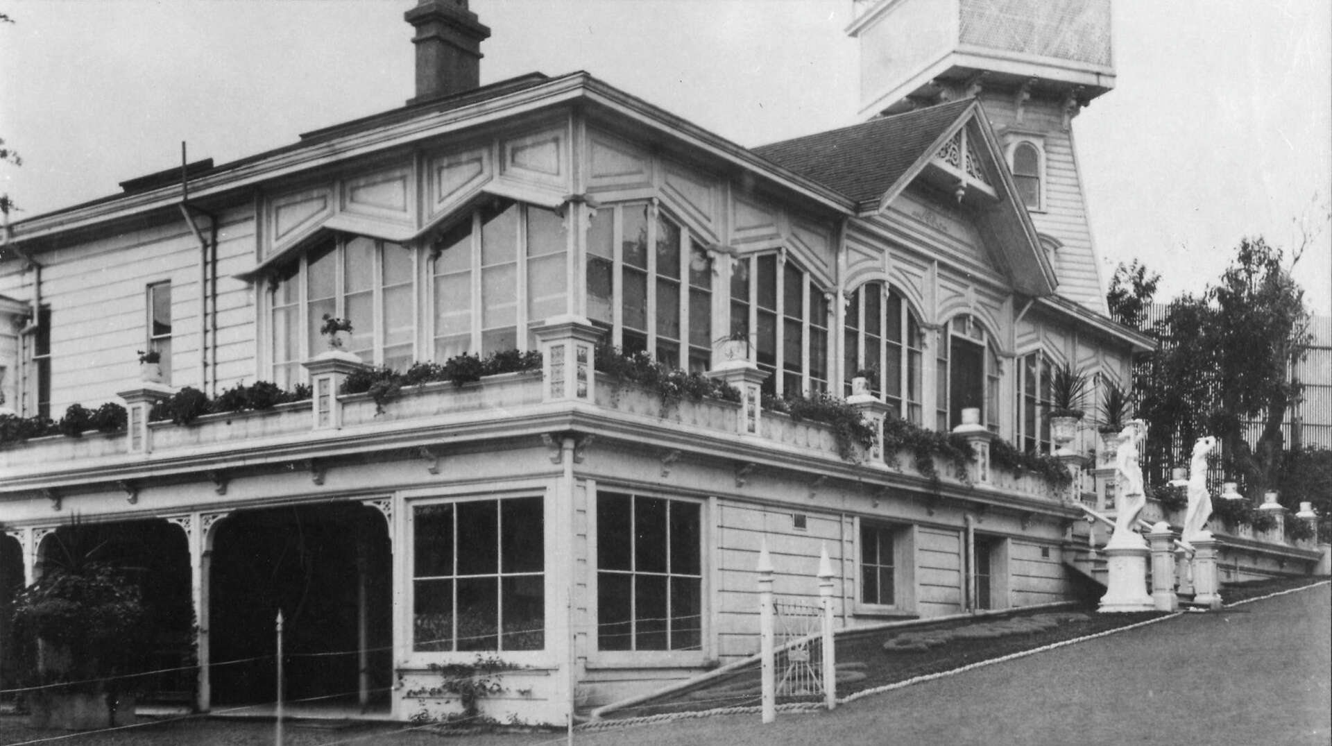 Historic photos capture former glory of Adolph Sutro's once grand San ...