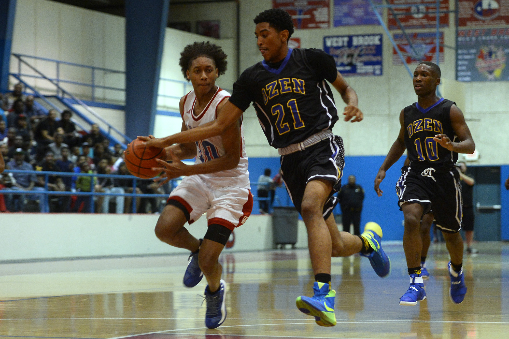 Ozen nabs season-opening win over West Brook