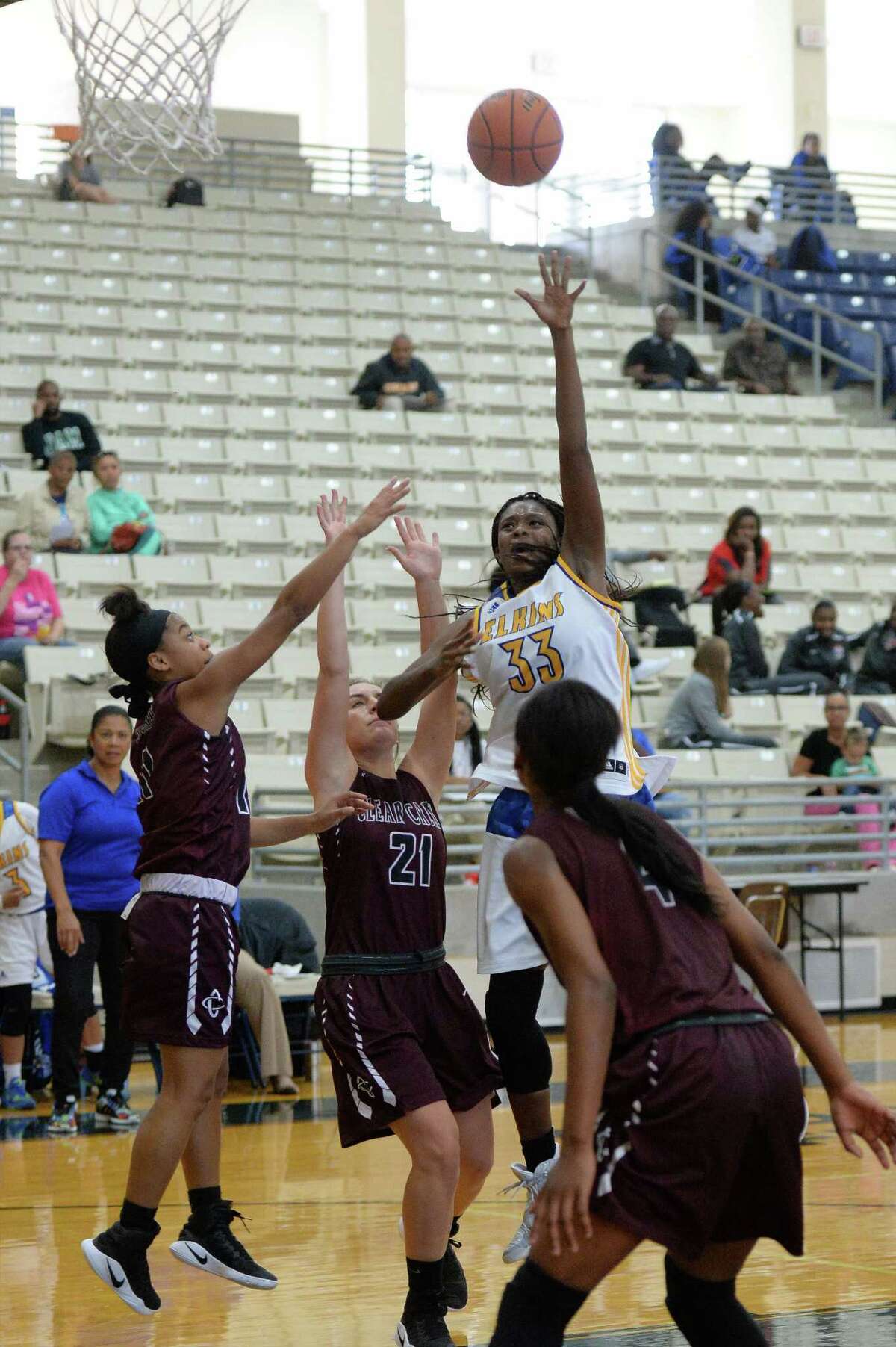 Nov. 17: Elkins vs. Clear Creek