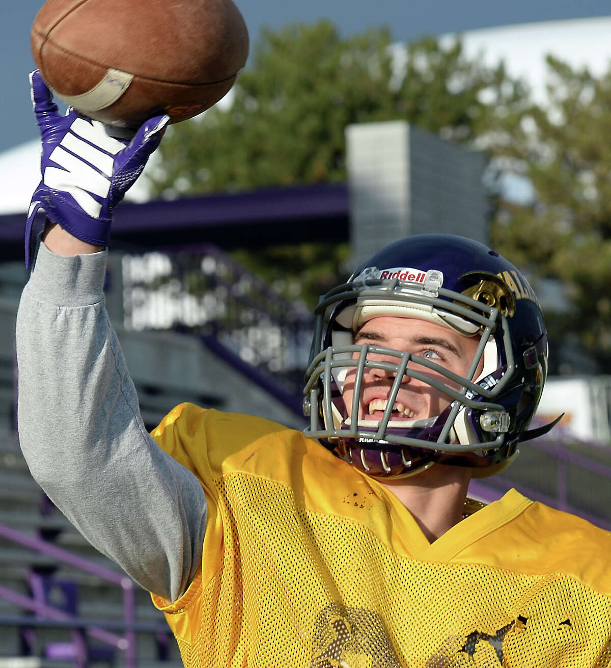 Ellis serious about showing he can play