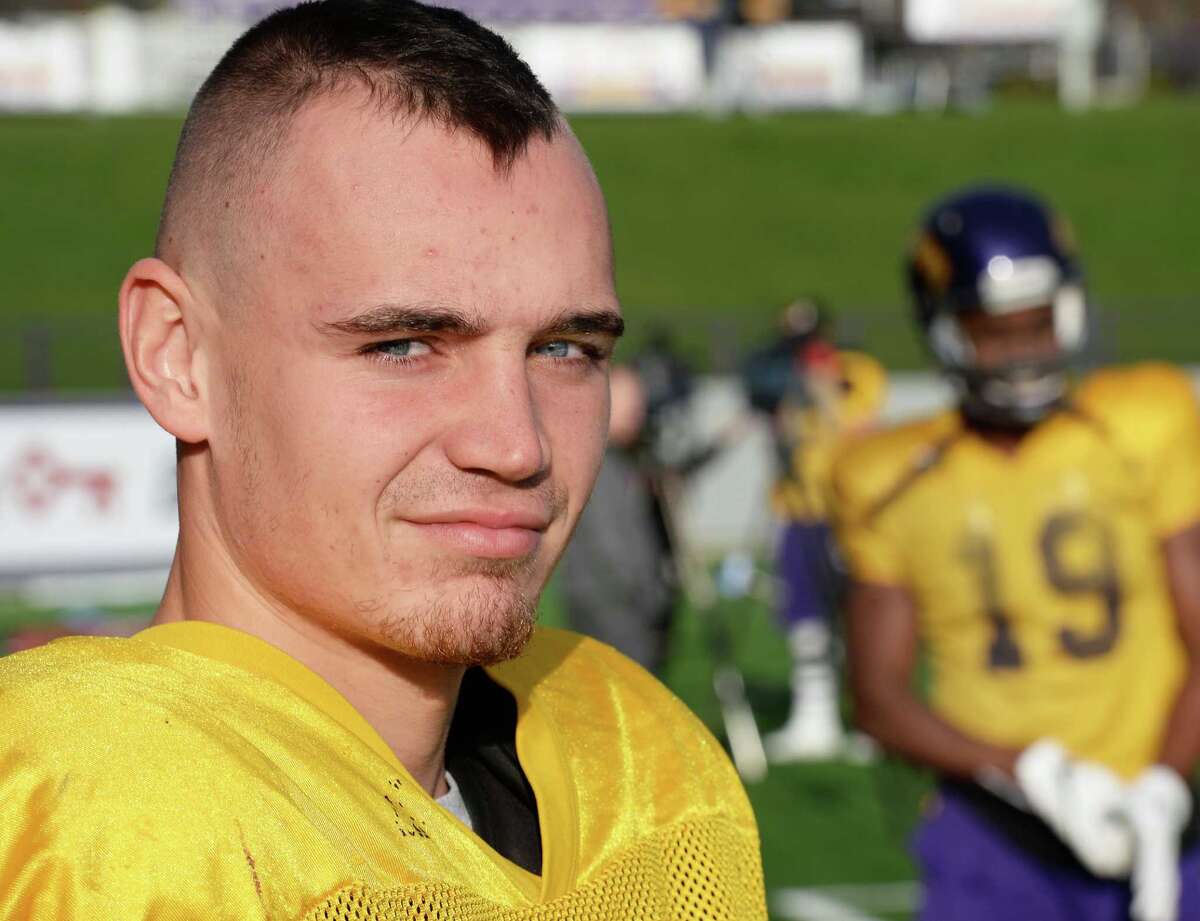 Ellis serious about showing he can play