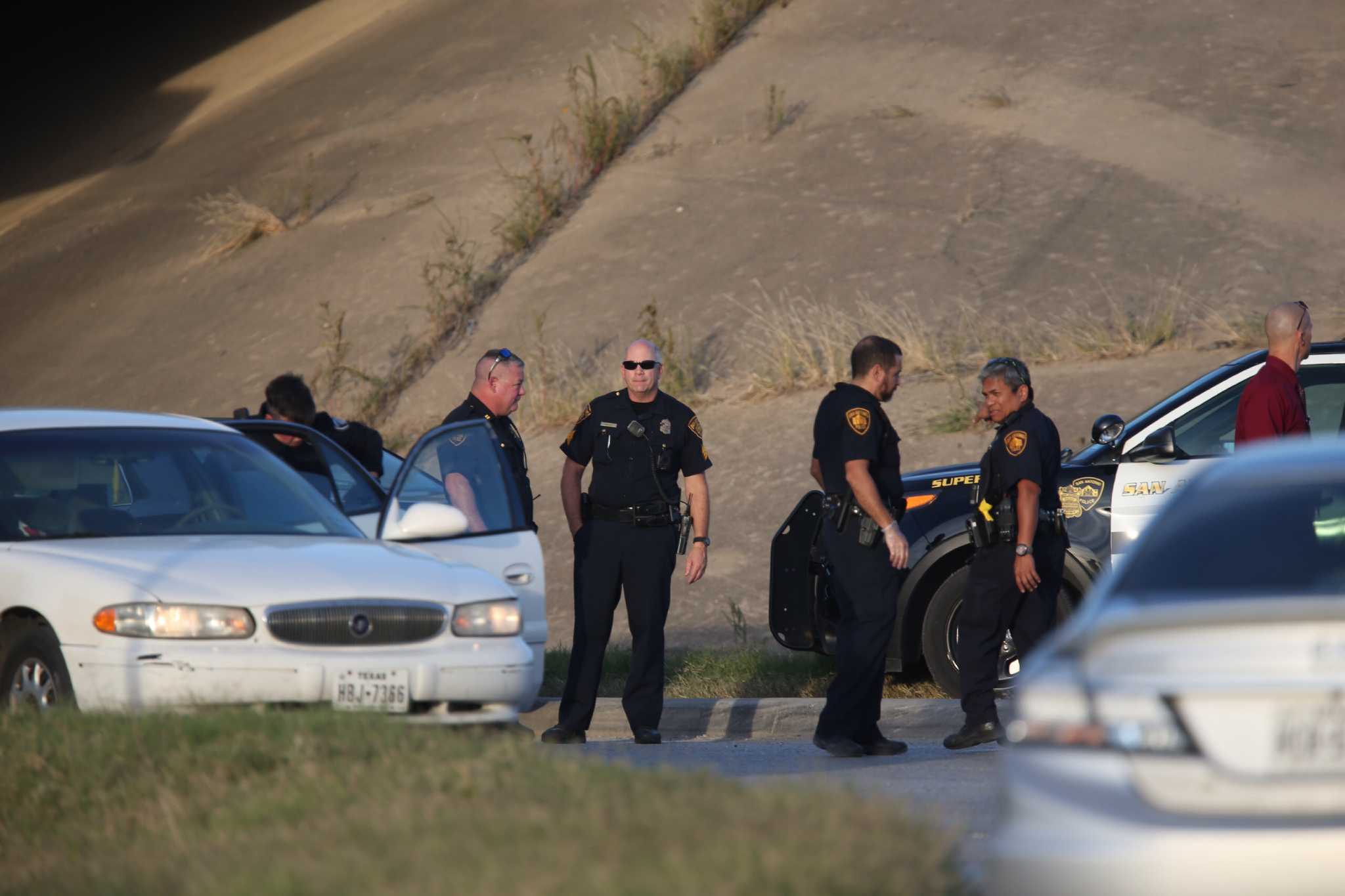 Suspect arrested in ambush killing of San Antonio police officer ...