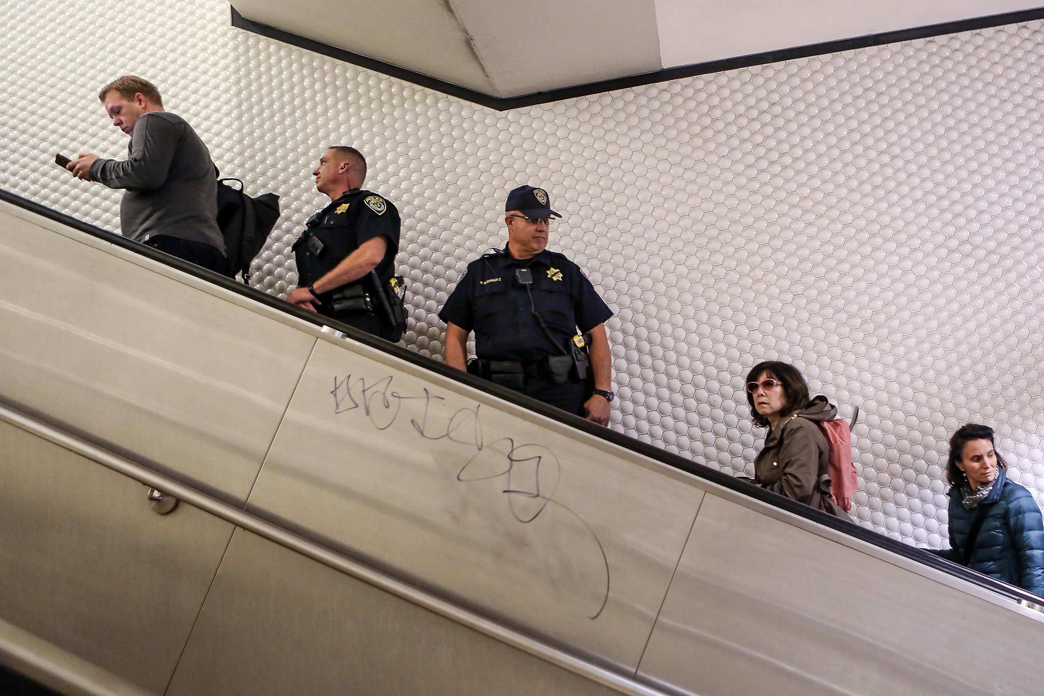 BART police boost holiday presence at crooks’ favorite stations