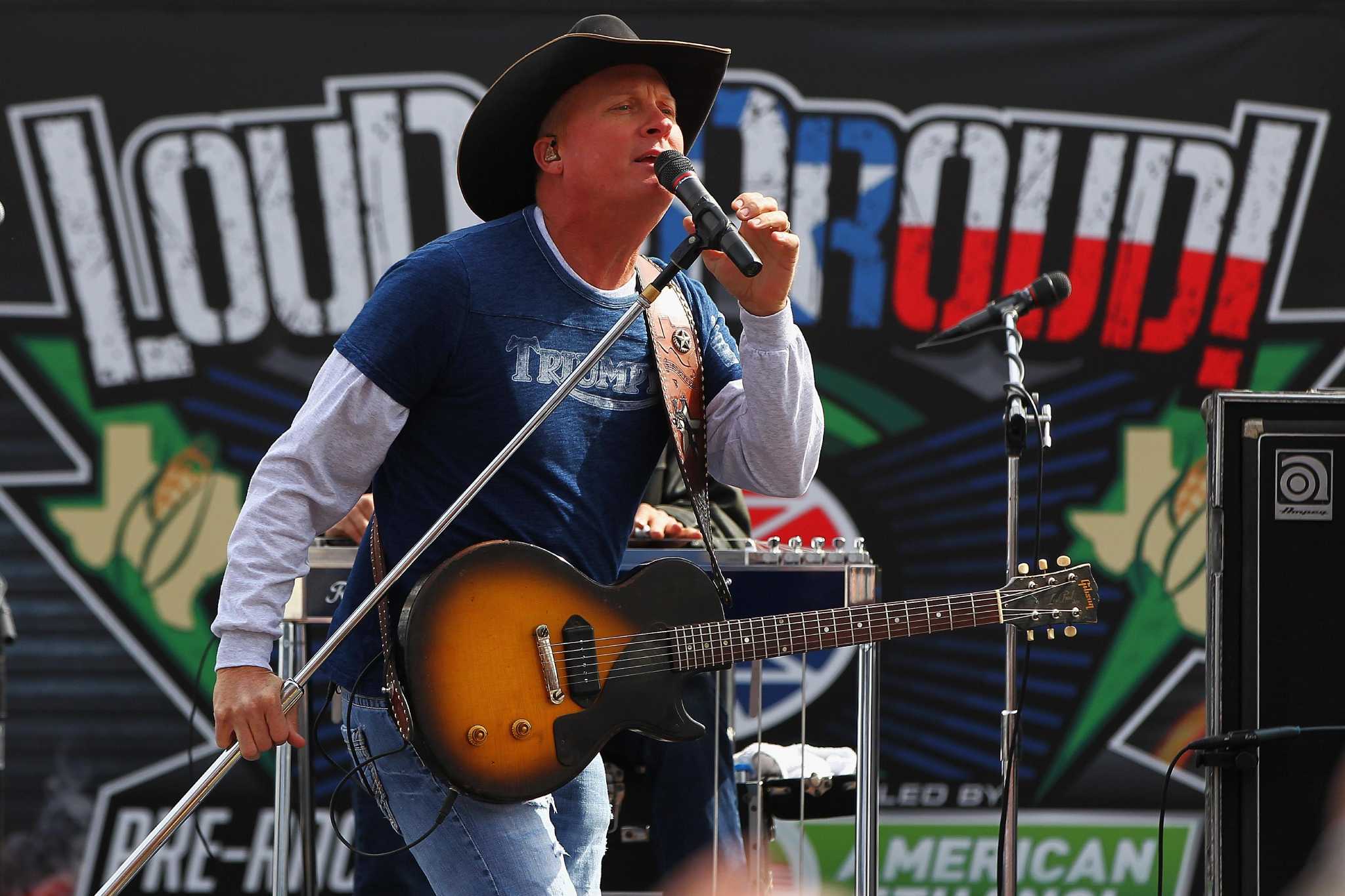 Kevin Fowler coming to Beaumont