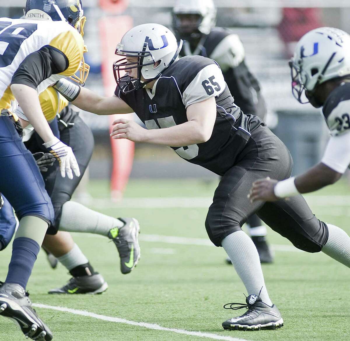 ATI cruises to Thanksgiving victory