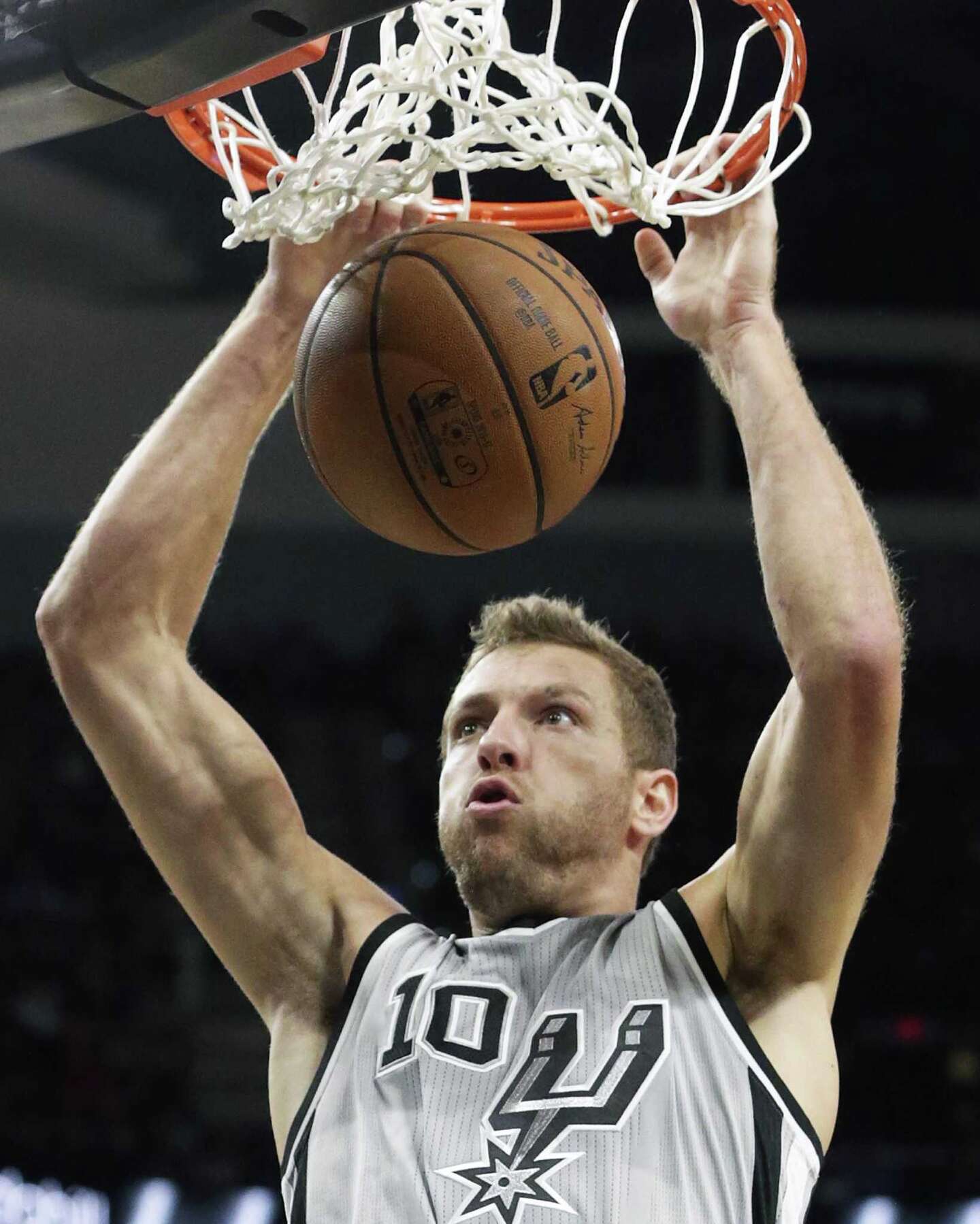 David Lee is a Spur — at last