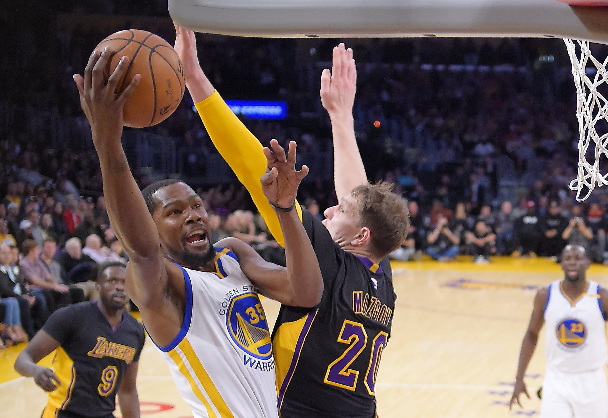 Warriors provide plenty of reasons to smile in 109-85 win over Lakers