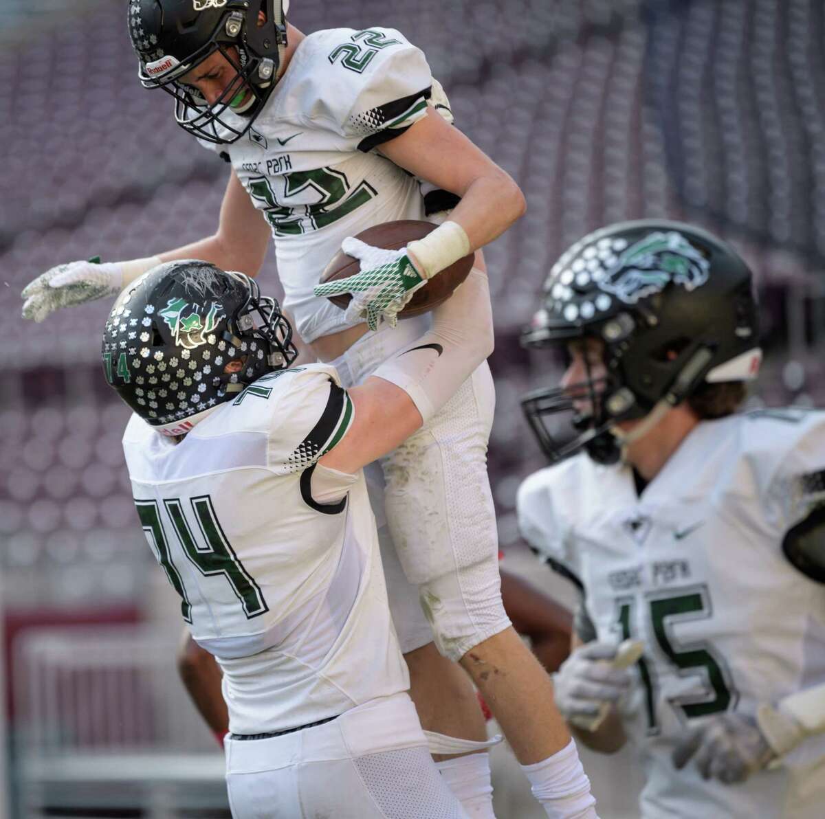 Manvel’s dominant foray into Class 5A continues with win over Cedar Park