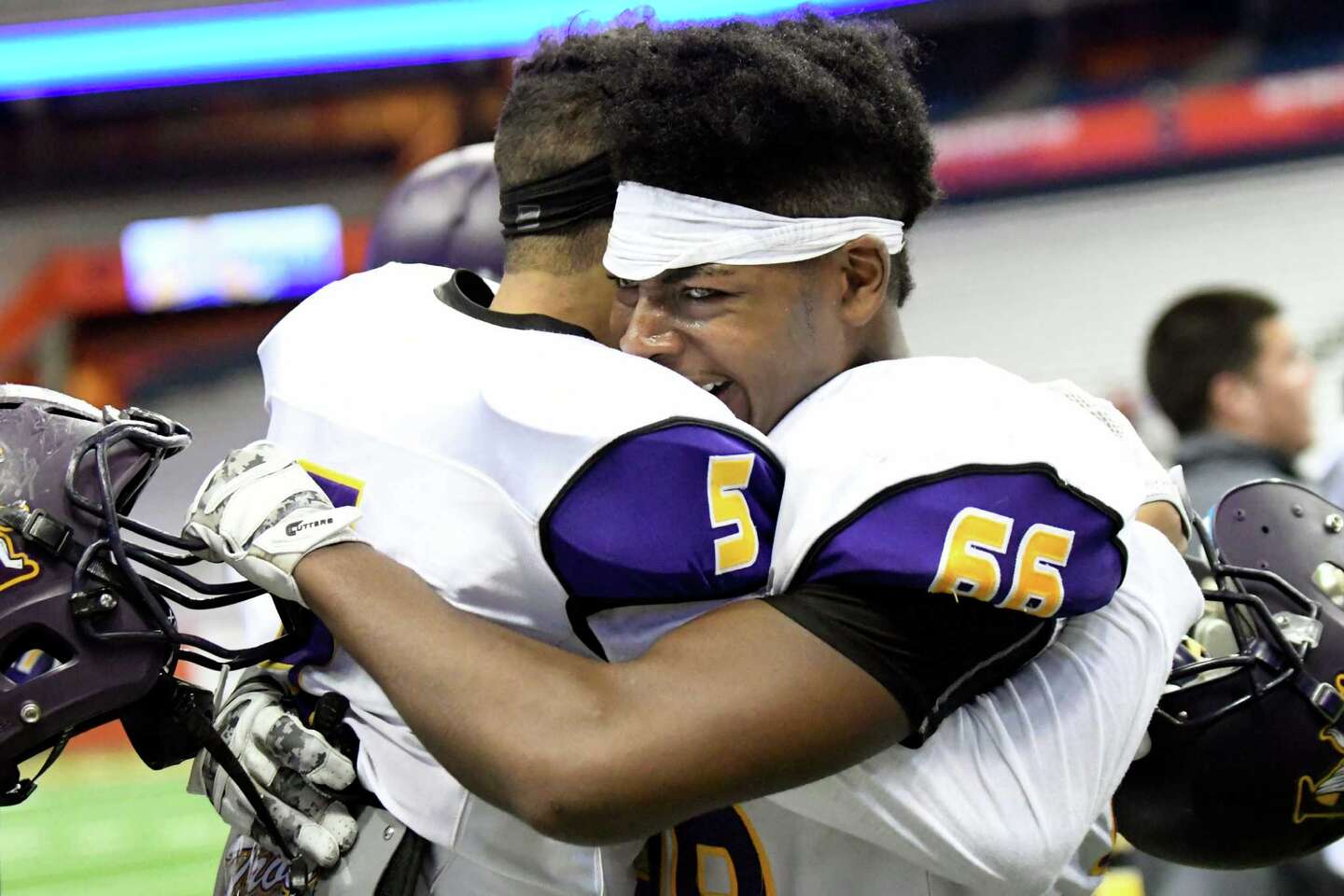 Troy High captures state football championship