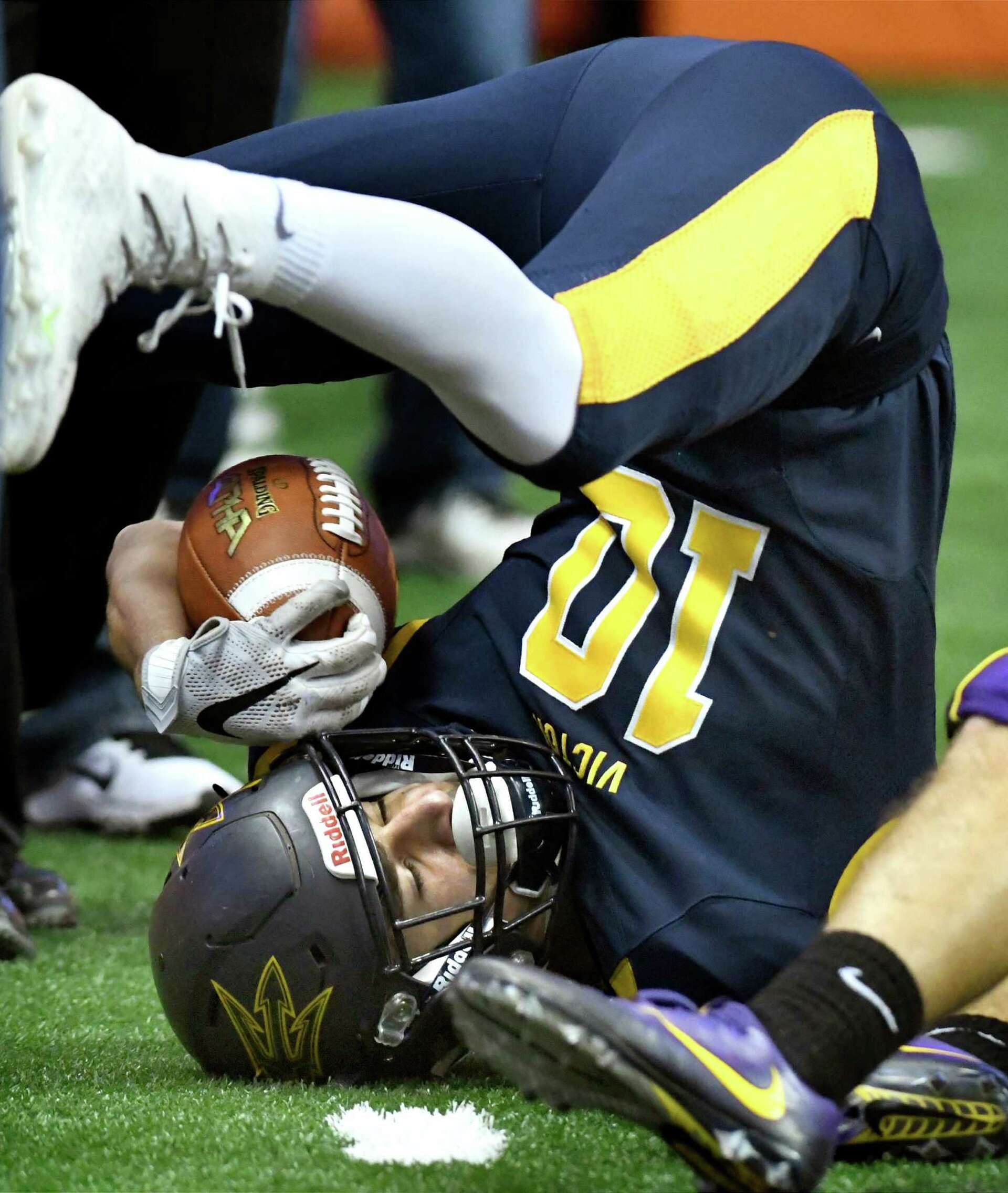 Troy High captures state football championship