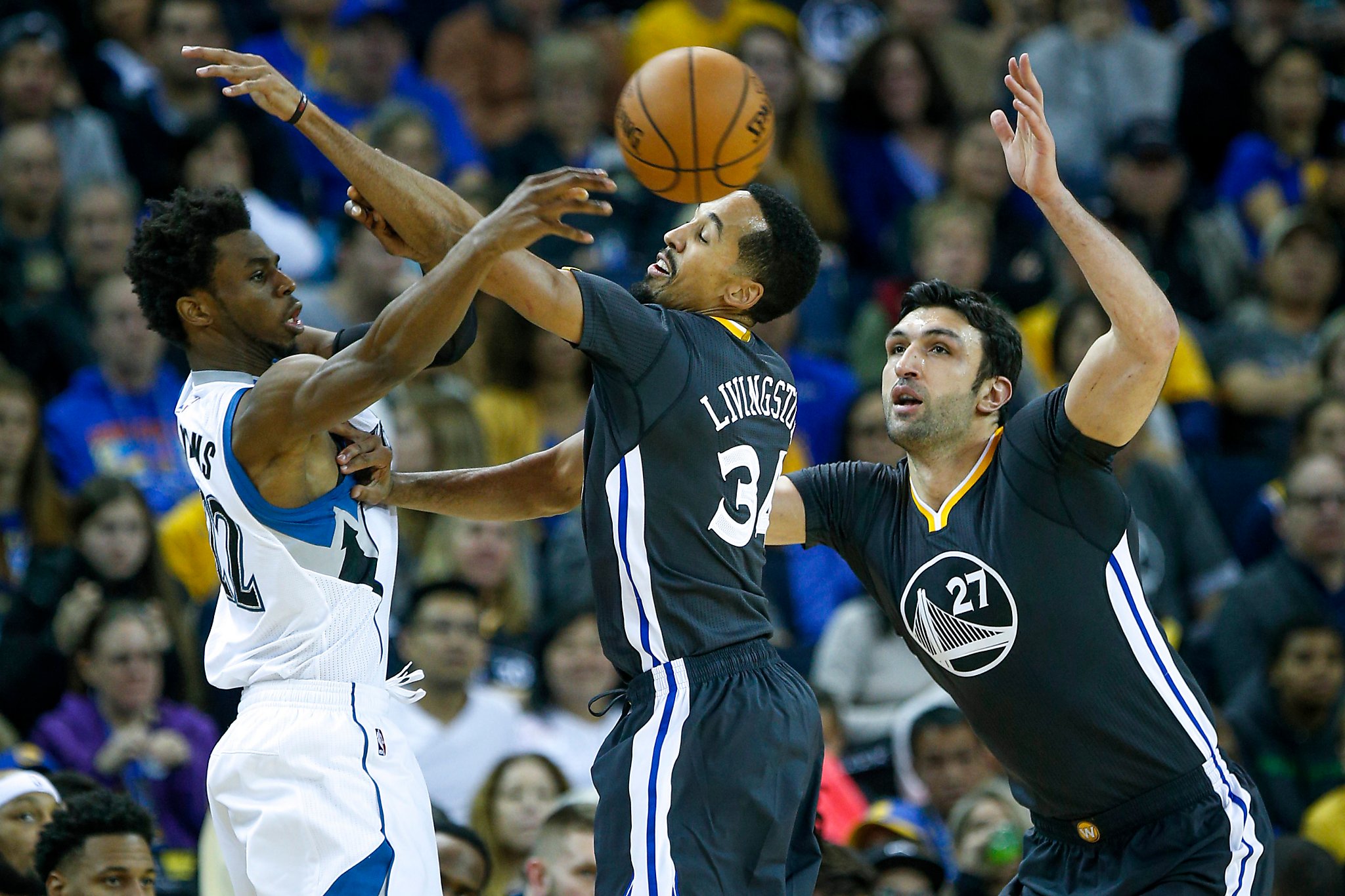 Warriors’ Zaza Pachulia, Shaun Livingston ruled out for Lakers game