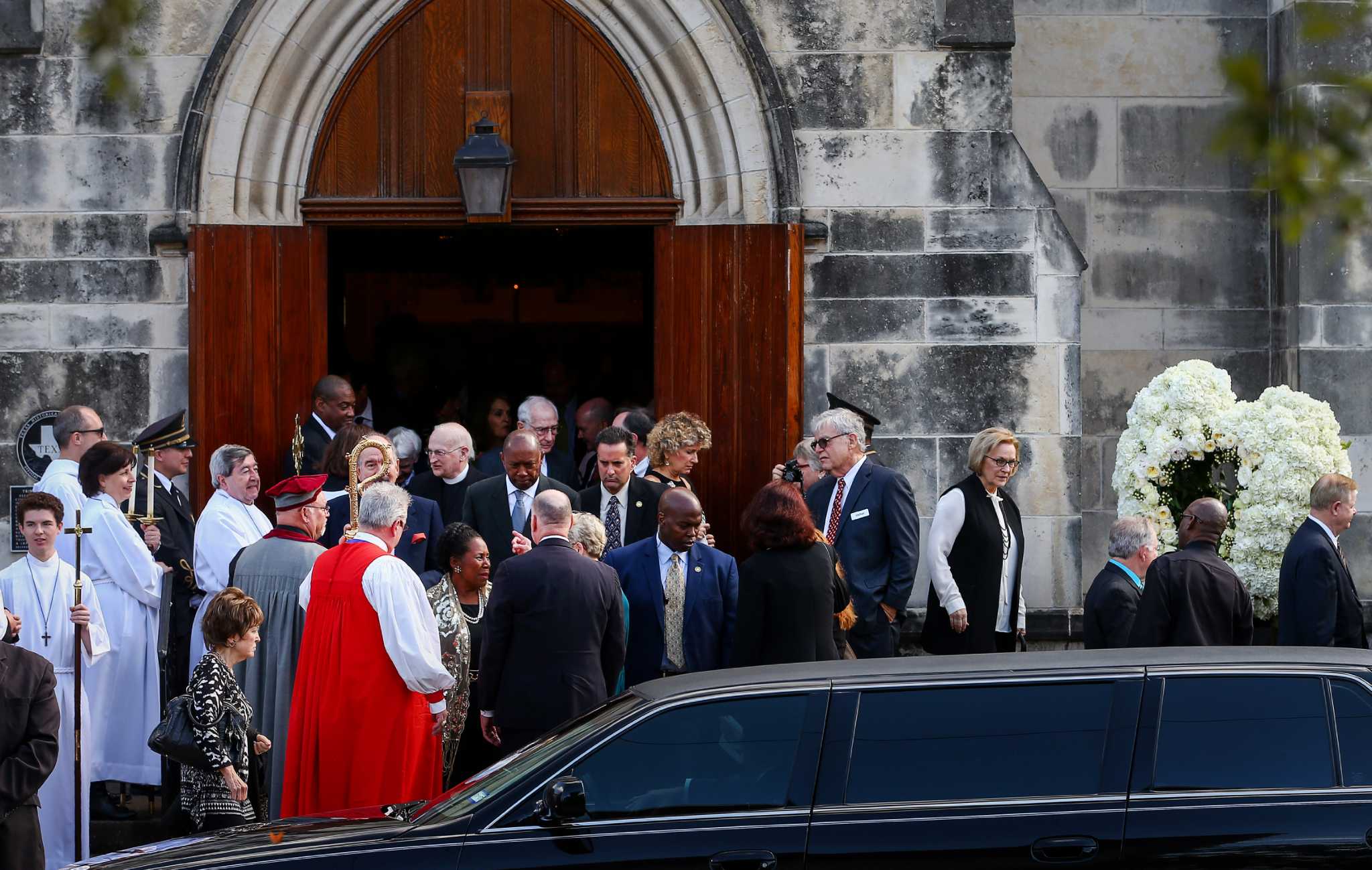 Dr. Denton Cooley remembered as a regular guy and towering figure