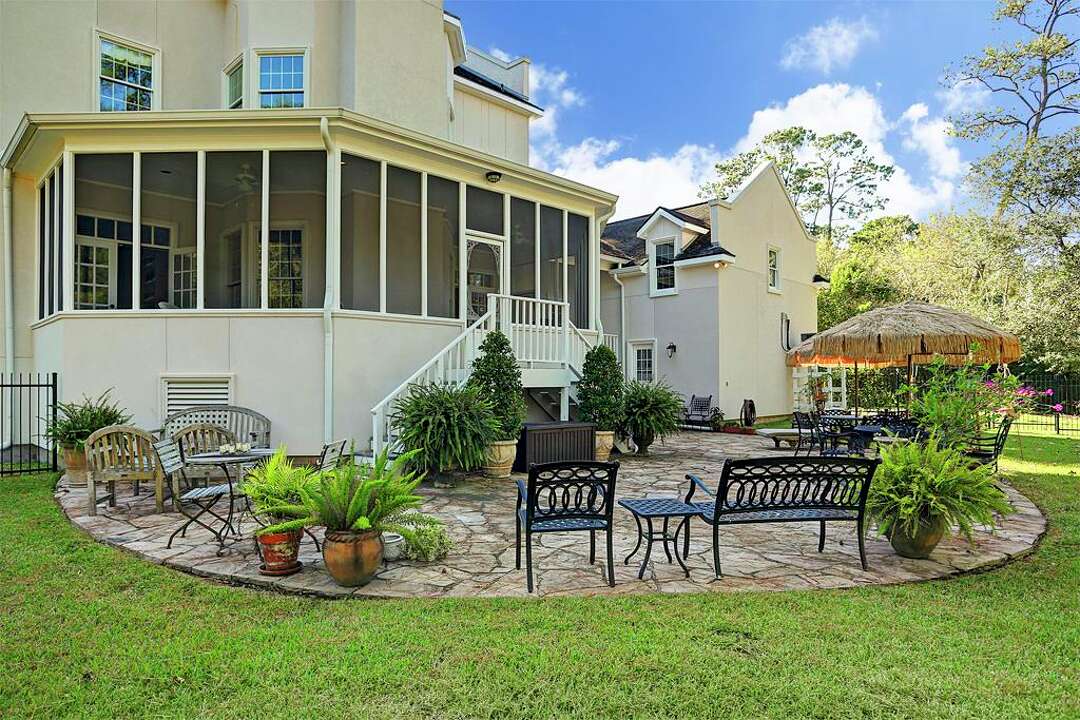 Immaculate Friendswood home brings classic style to the heart of the ...