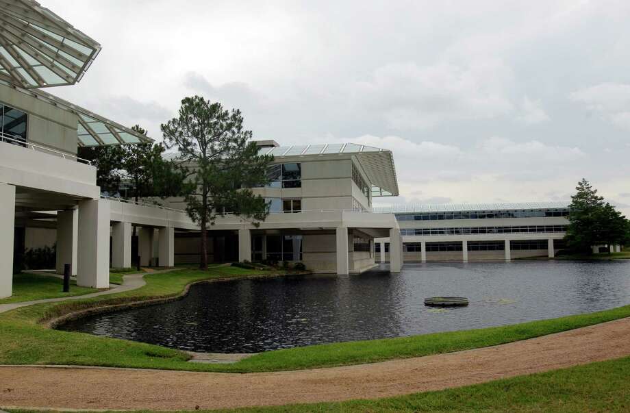 Oxy to sell old ConocoPhillips HQ, hold onto Anadarko campus for now ...